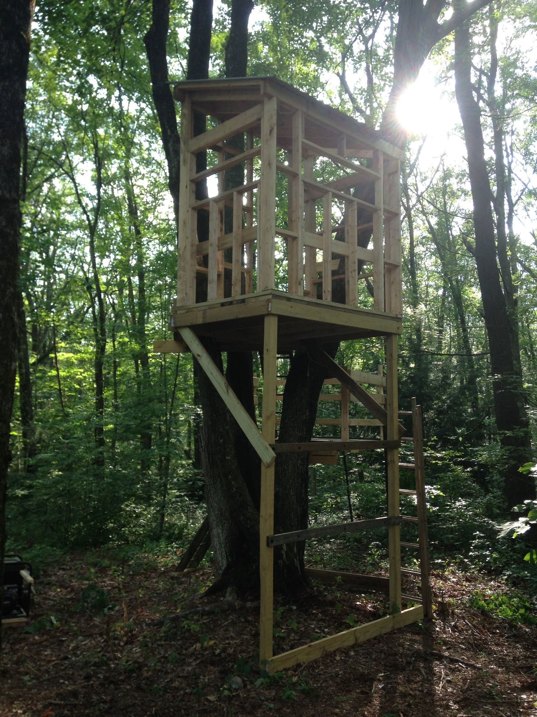 Multi Level Tree House From Recycled Materials : 10 Steps (with ...
