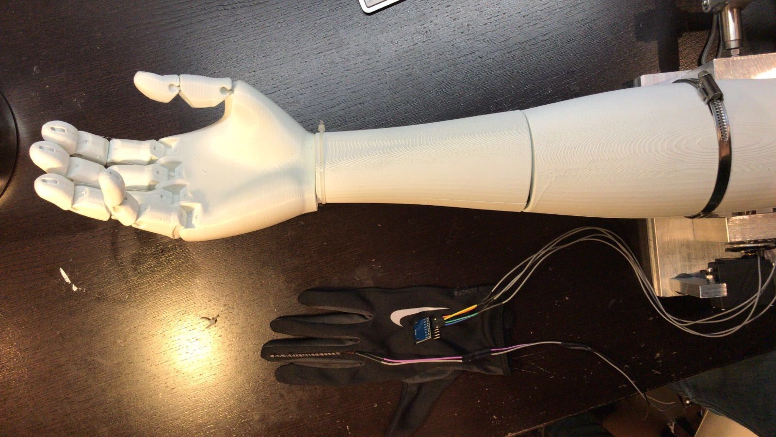 Prosthetic Arm - Marc Vilanova & Marc Mendez : 13 Steps - Instructables