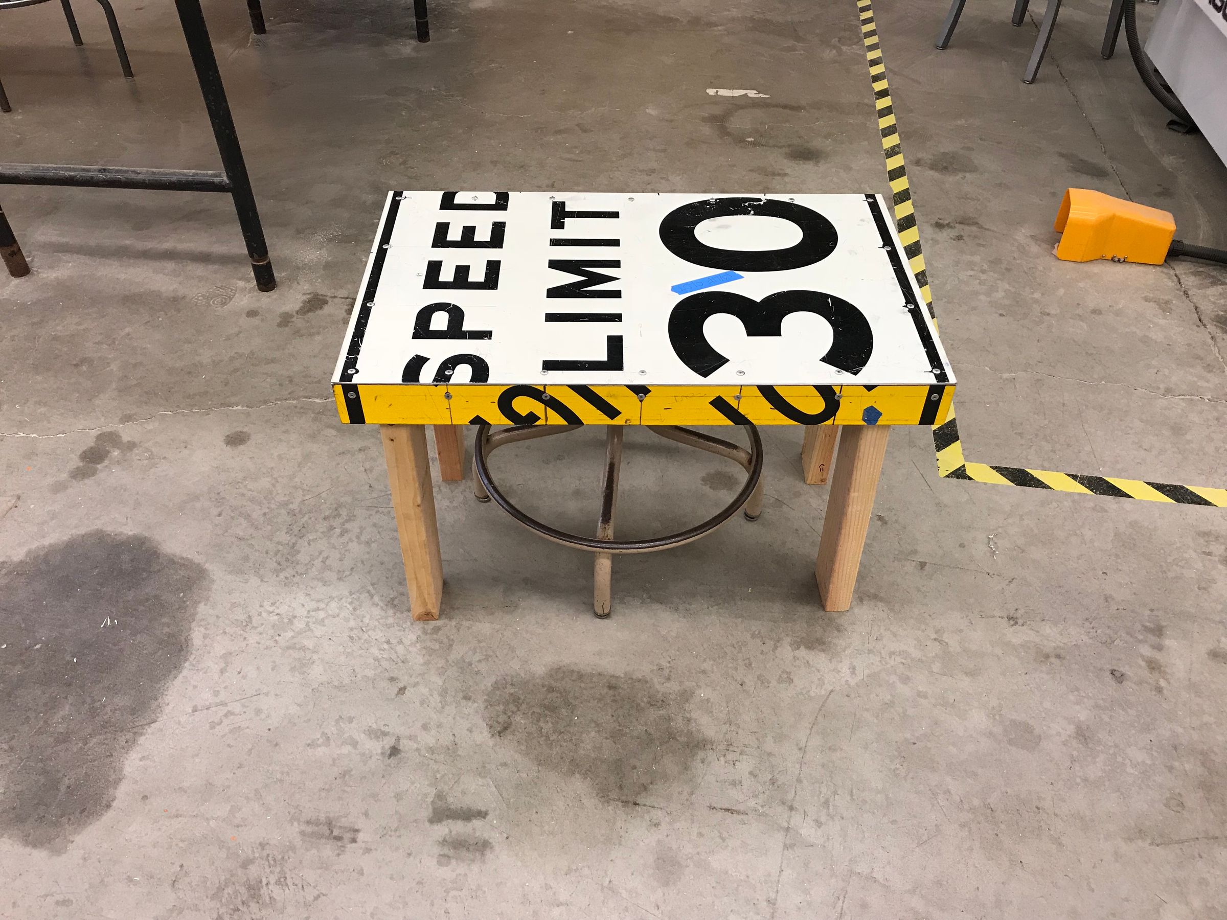 Street Sign Bench : 8 Steps - Instructables