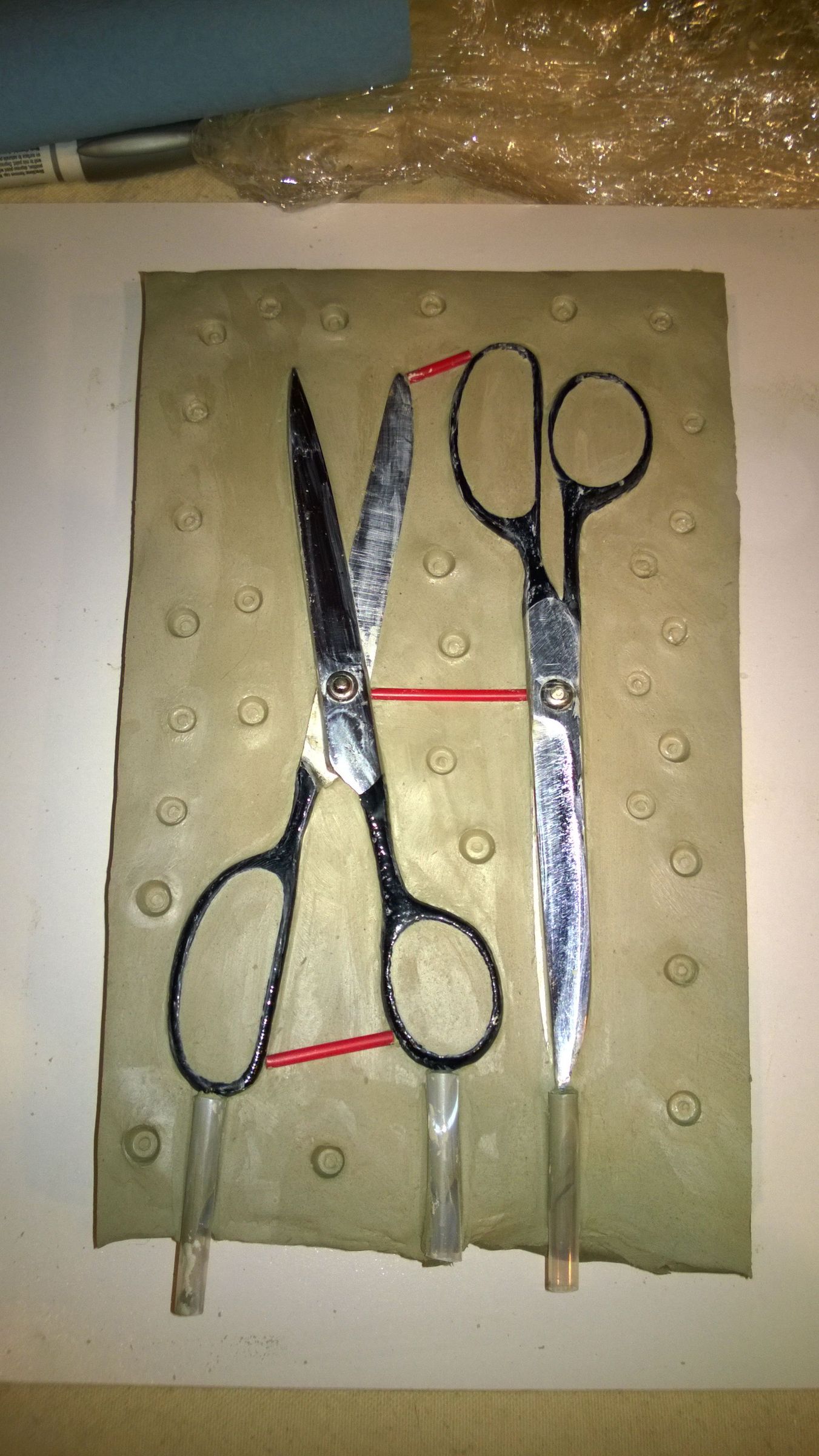 Creating Edward Scissorhands : 4 Steps (with Pictures) - Instructables