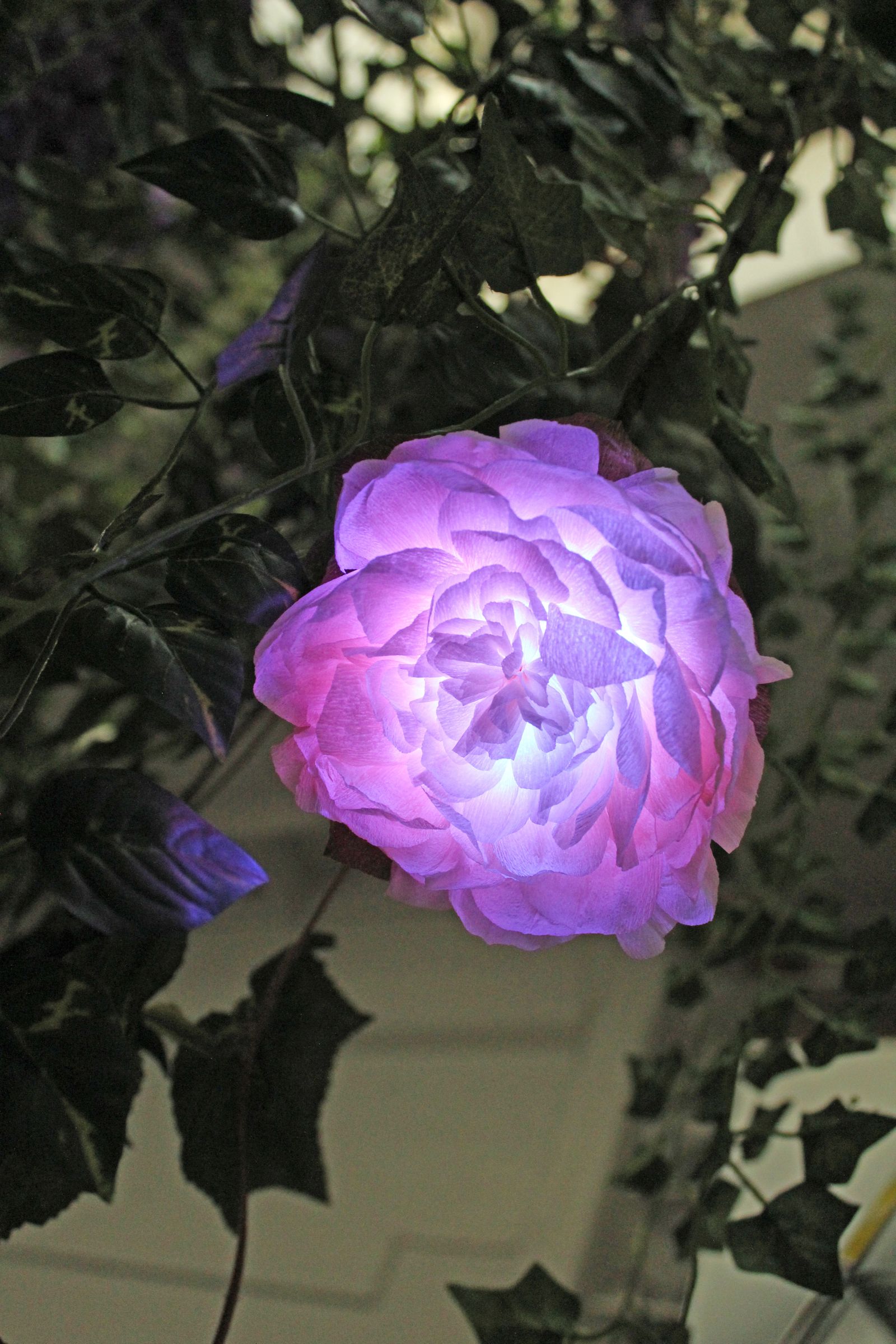 Glowing Paper Flowers : 10 Steps - Instructables