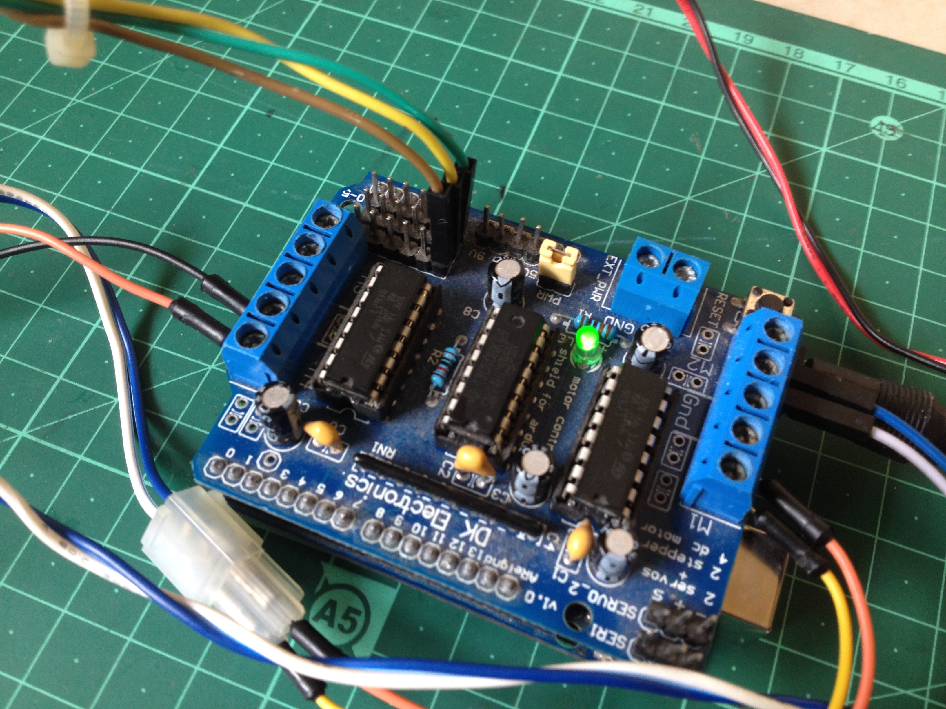 Automated Arduino Controlled Reversing Loop For DC Trains