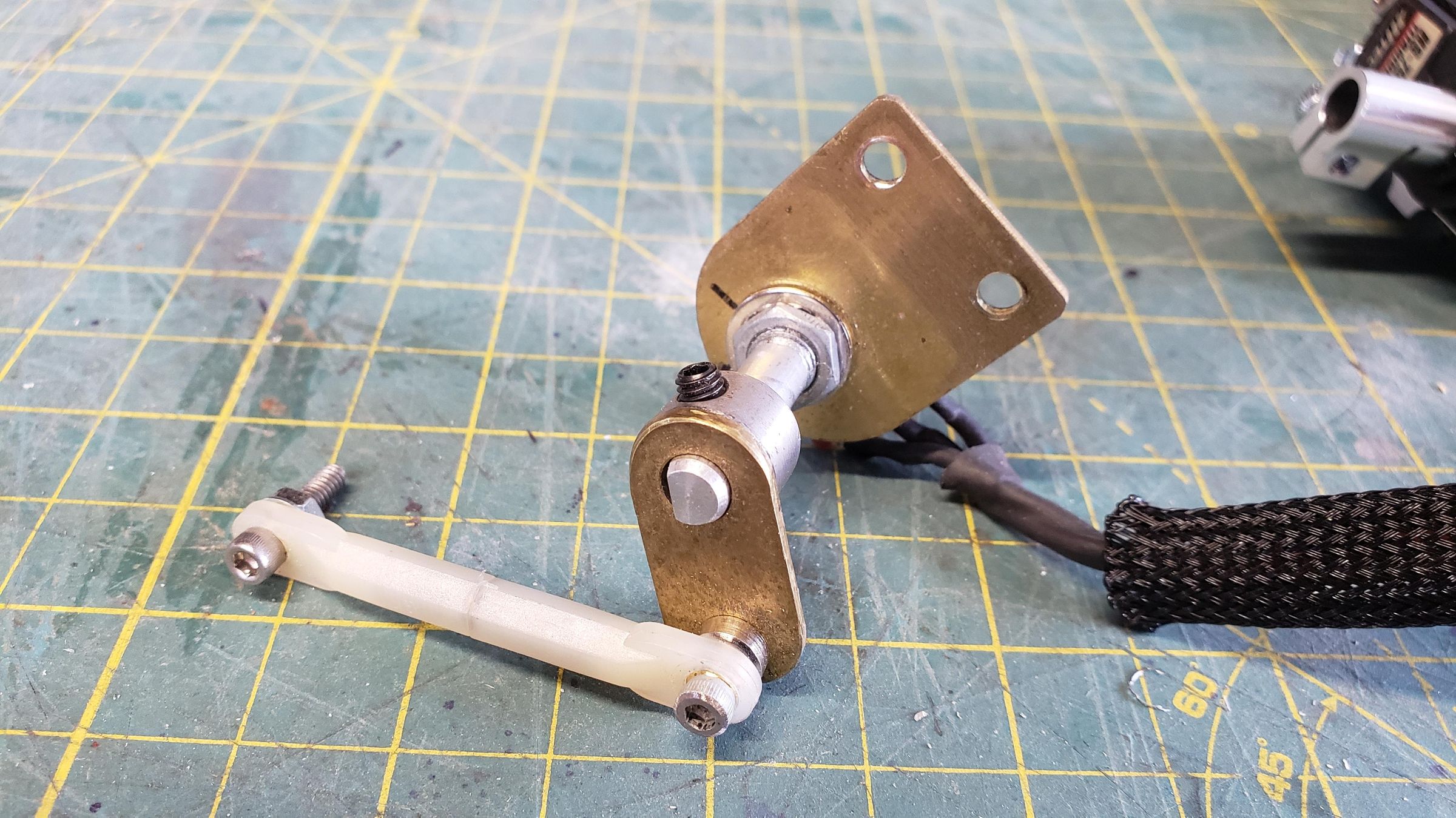 Animatronic Cosplay Wing Mechanics : 8 Steps (with Pictures ...