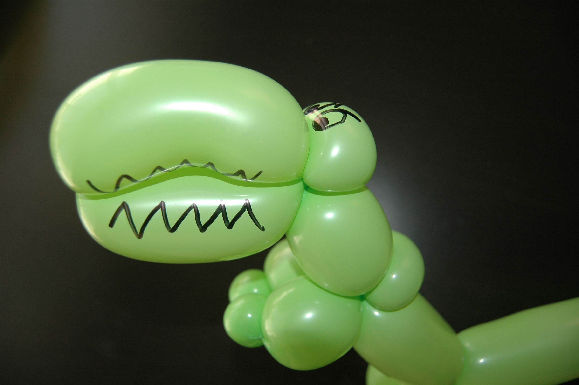 How to Balloon Twist : 19 Steps (with Pictures) - Instructables