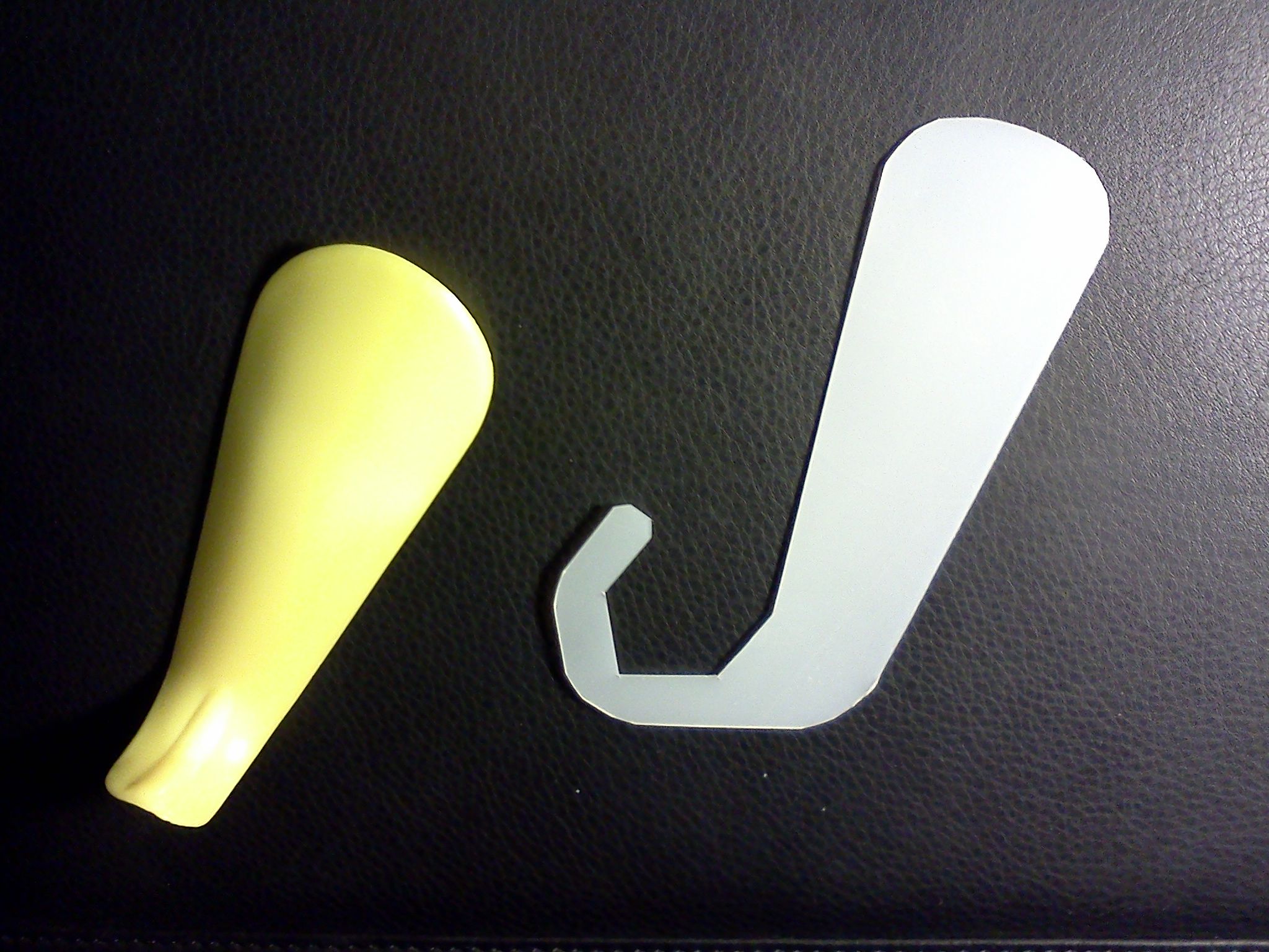 Free Shoe Horn in 5 Min : 4 Steps - Instructables