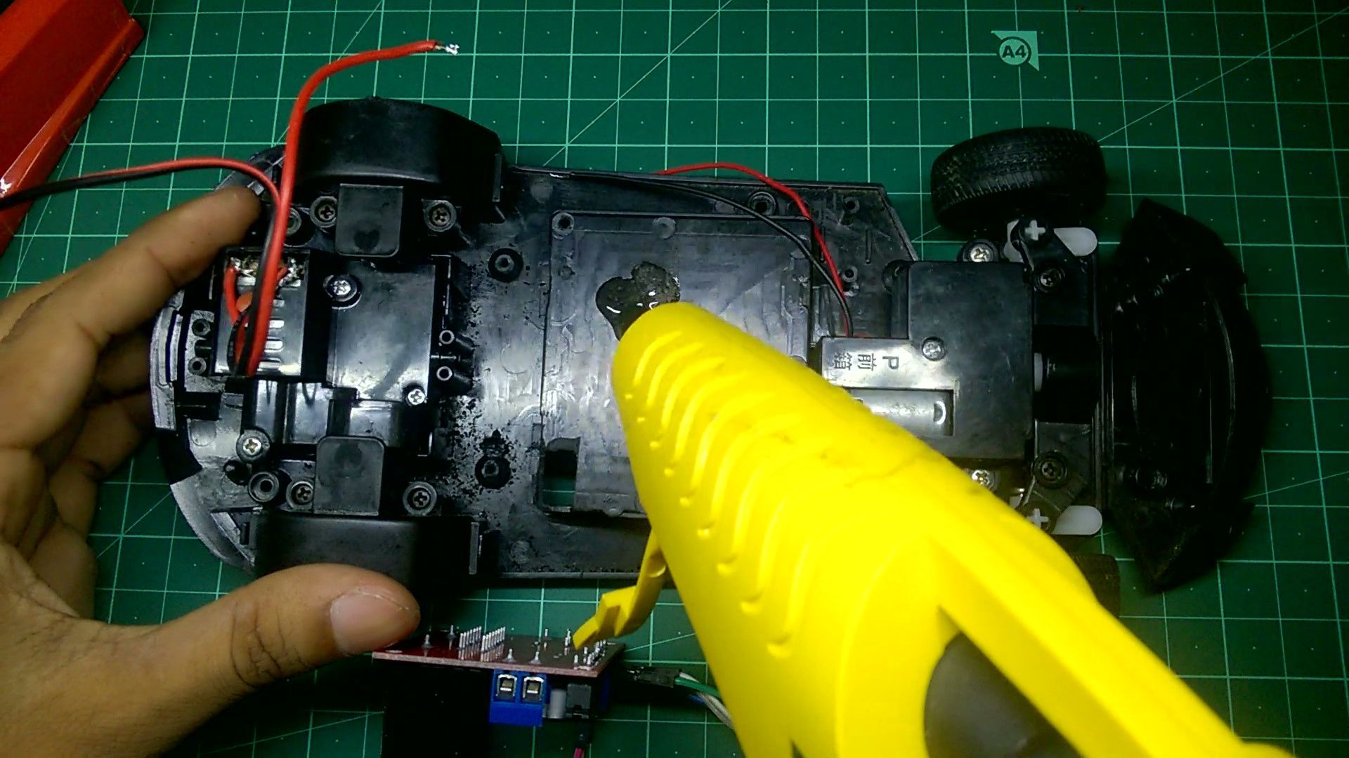 How to Make a DIY Smartphone Controlled RC Car : 8 Steps (with Pictures ...