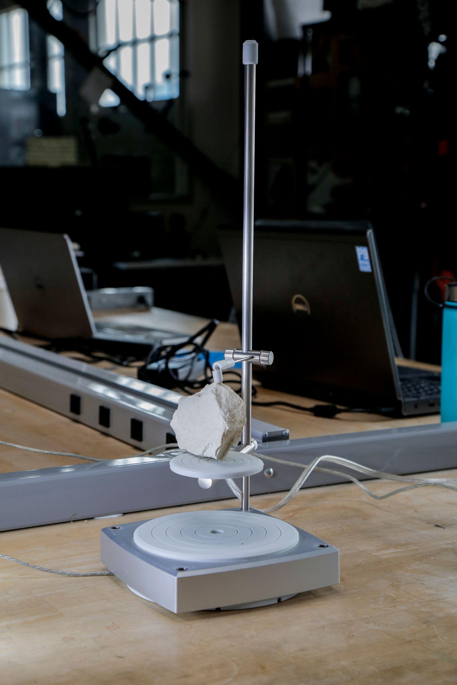 Autodesk Workshop Guide: Next Engine 3D Scanner : 9 Steps - Instructables
