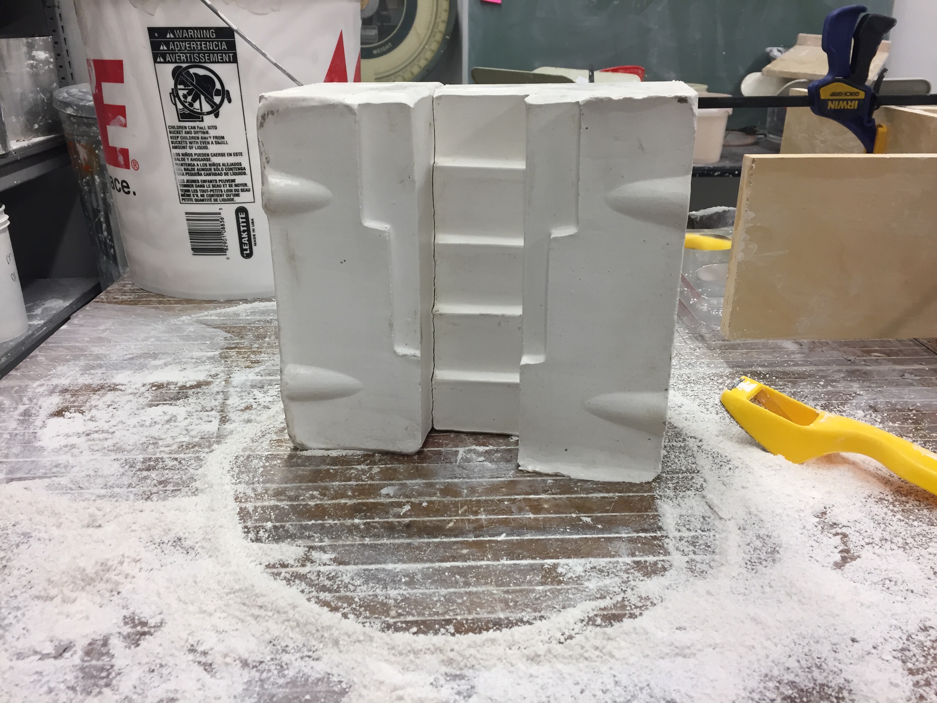 Plaster Molds for Slipcasting : 7 Steps (with Pictures) - Instructables