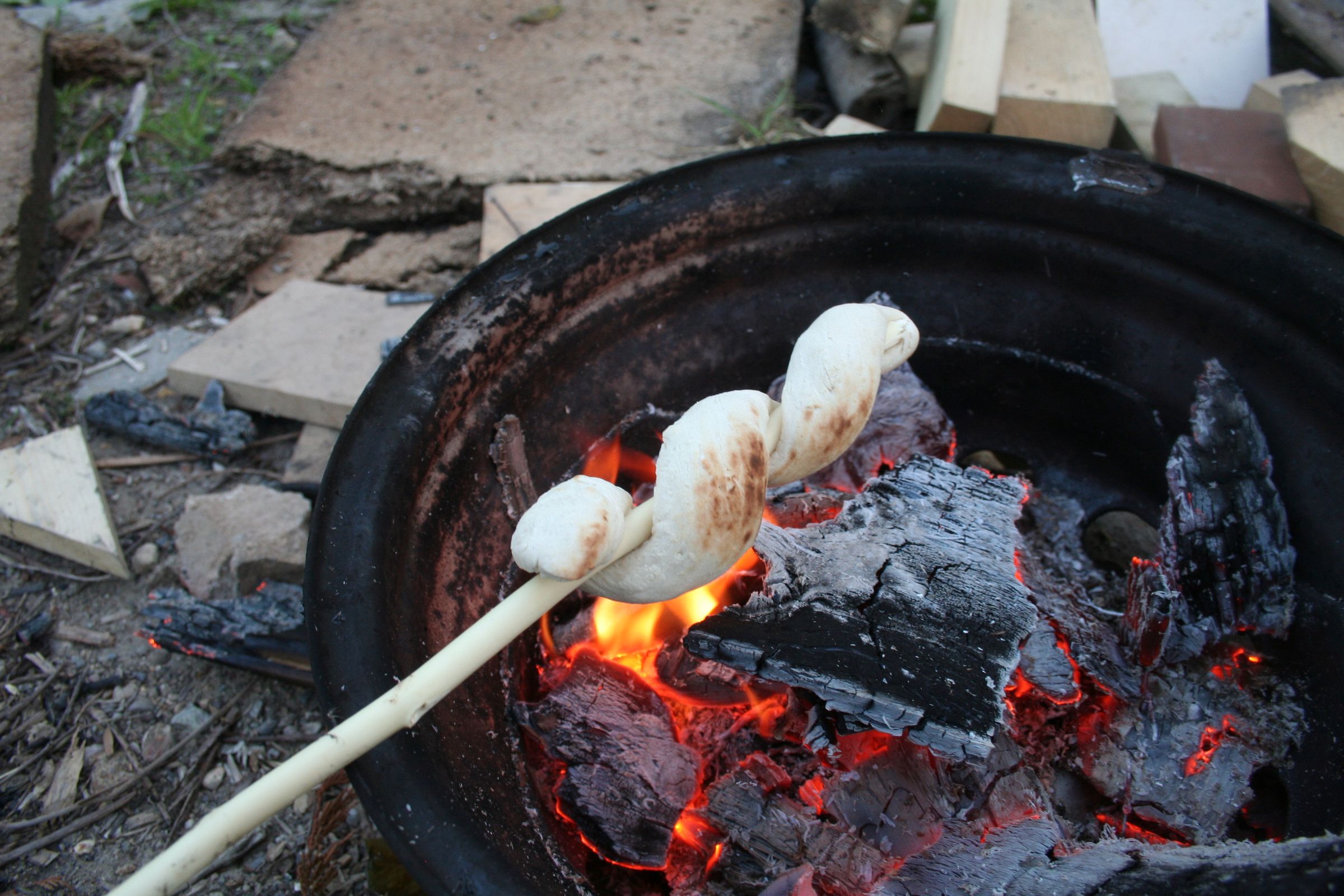 Making Campfire Twists : 5 Steps (with Pictures) - Instructables