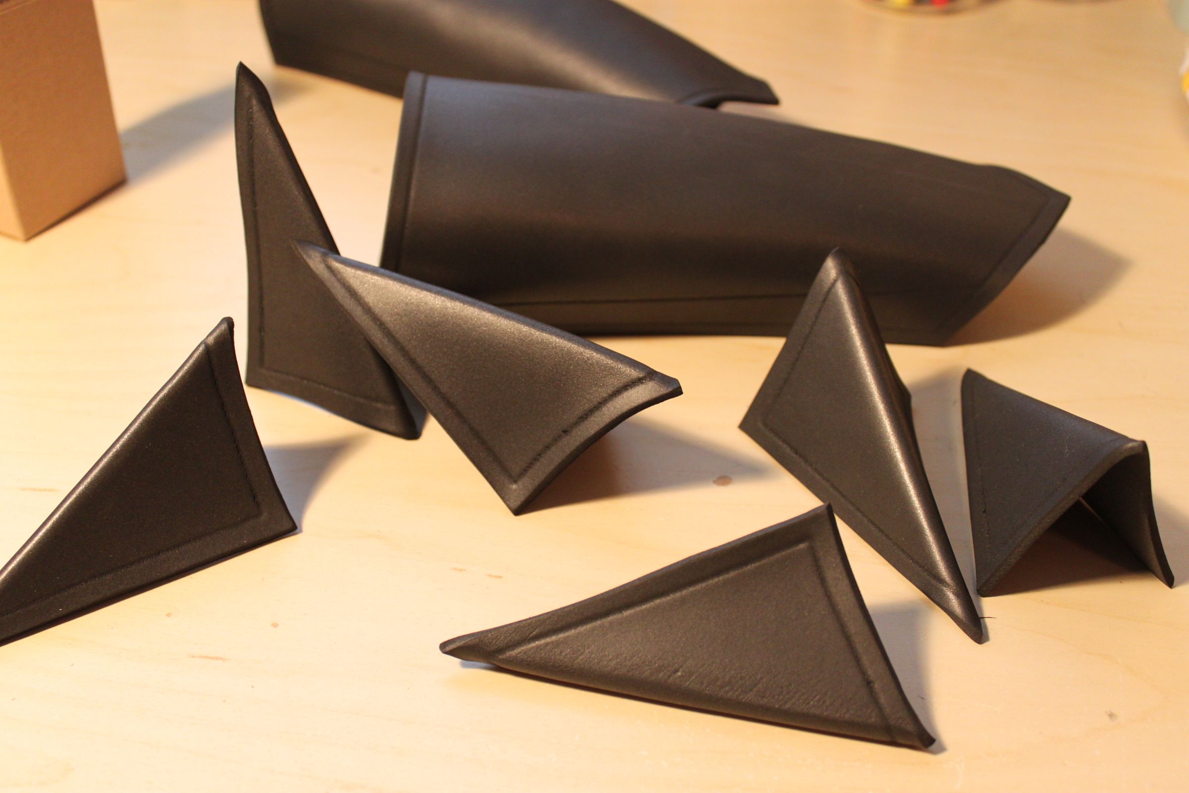 Craft Foam Bracers : 8 Steps (with Pictures) - Instructables