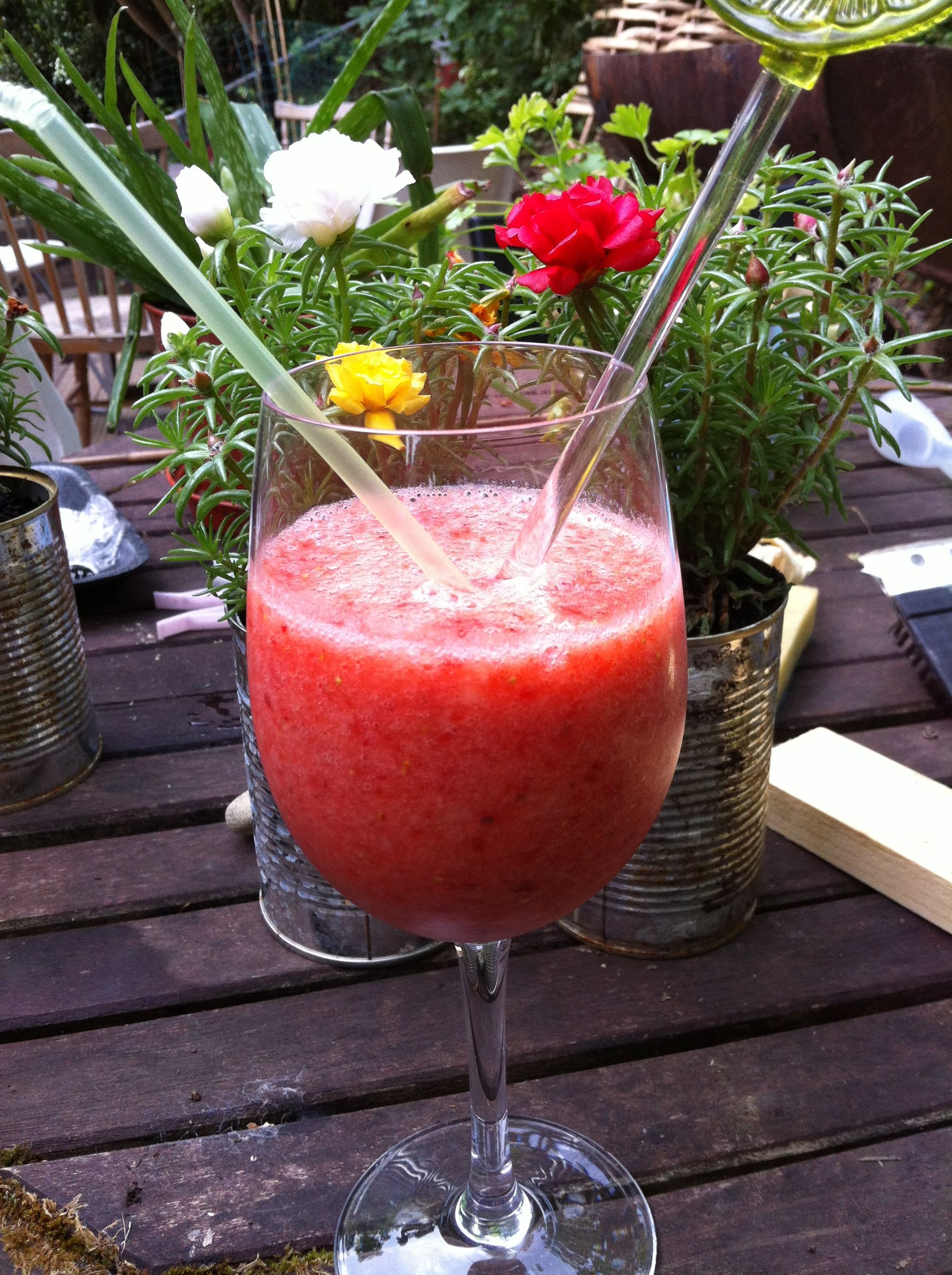 Strawberry and Banana Slush Smoothie : 3 Steps (with Pictures ...
