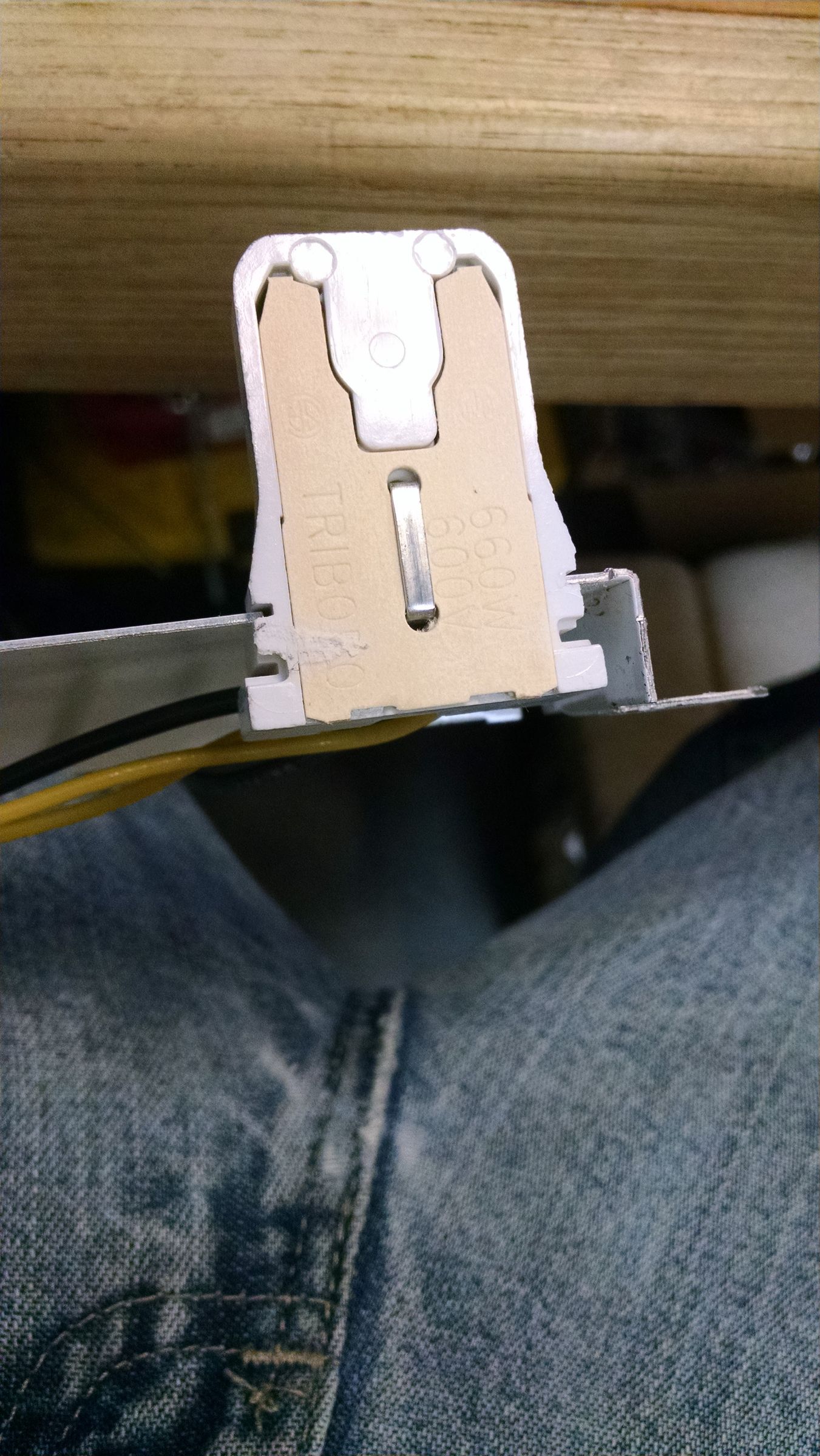 T12 Fluorescent Light Ballast Replacement : 4 Steps (with Pictures ...