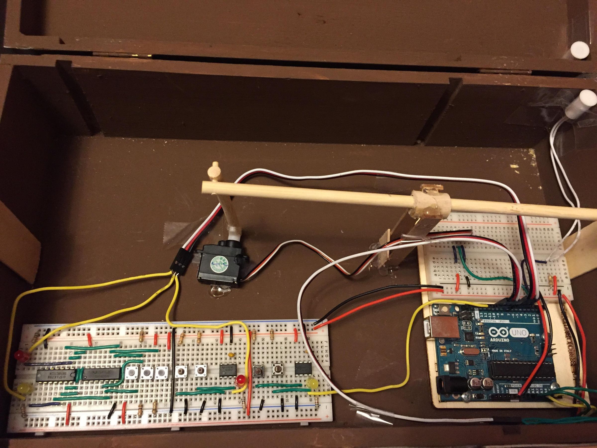 Arduino Safe With Multivibrator Changeable 4-digit Combination : 5 ...