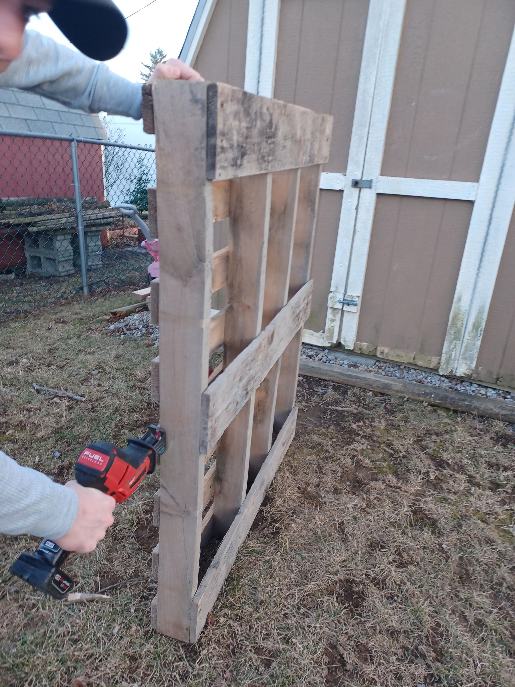 Beginner's Guide to Pallets : 5 Steps - Instructables