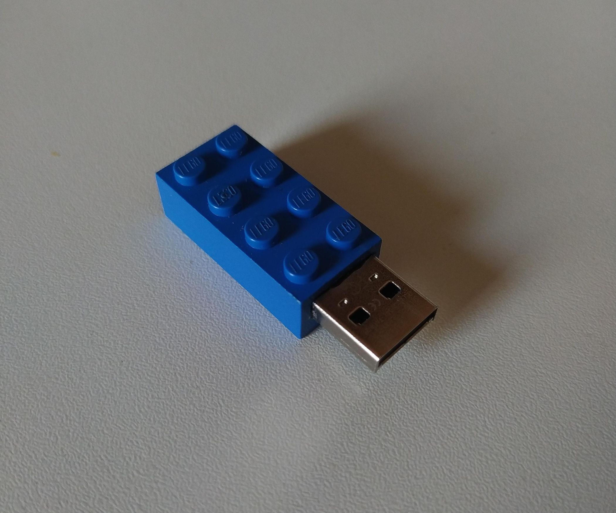 Awesome Lego USB Drive : 7 Steps - Instructables