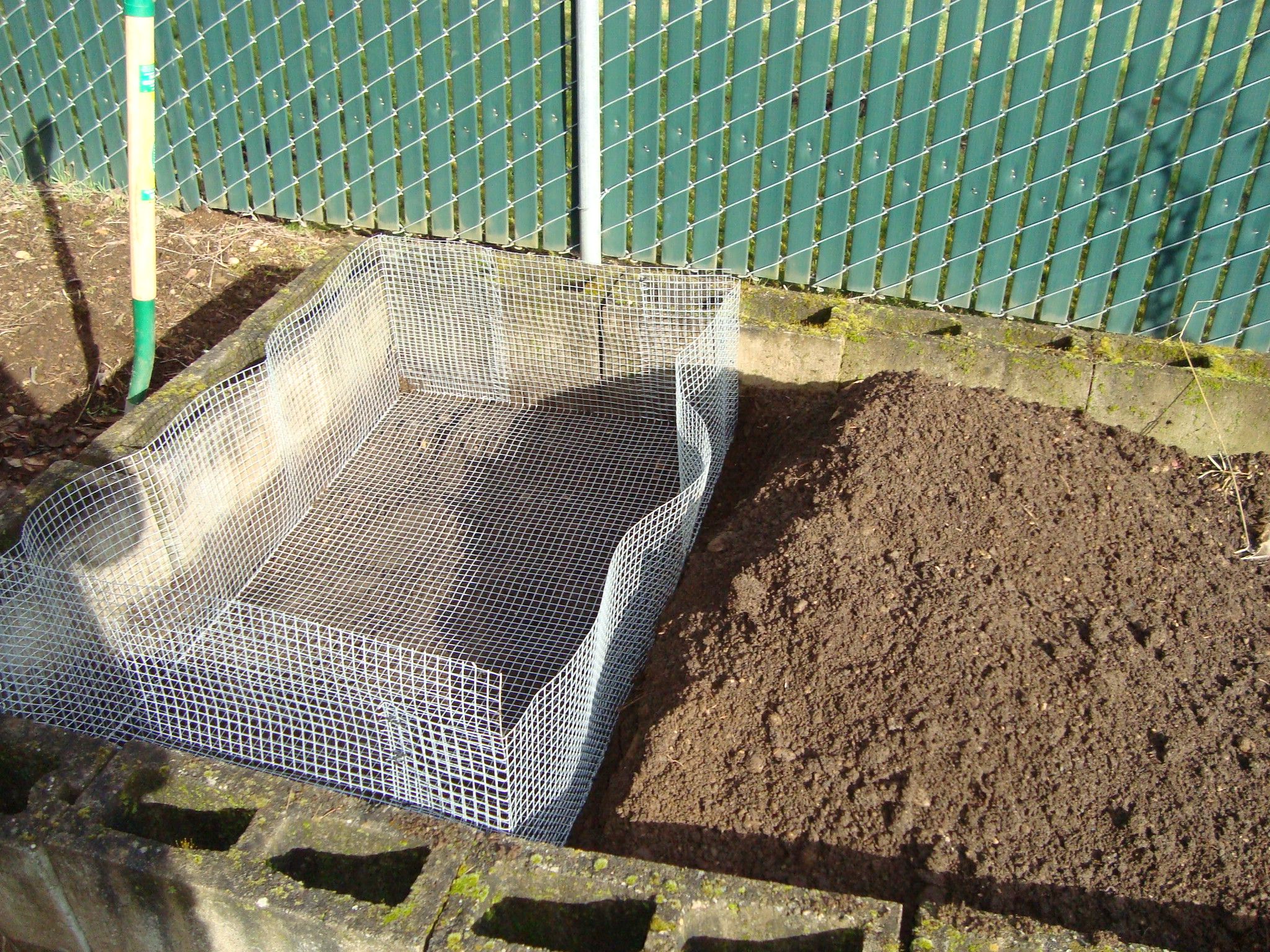 Mole-proof Potato Cage : 6 Steps - Instructables