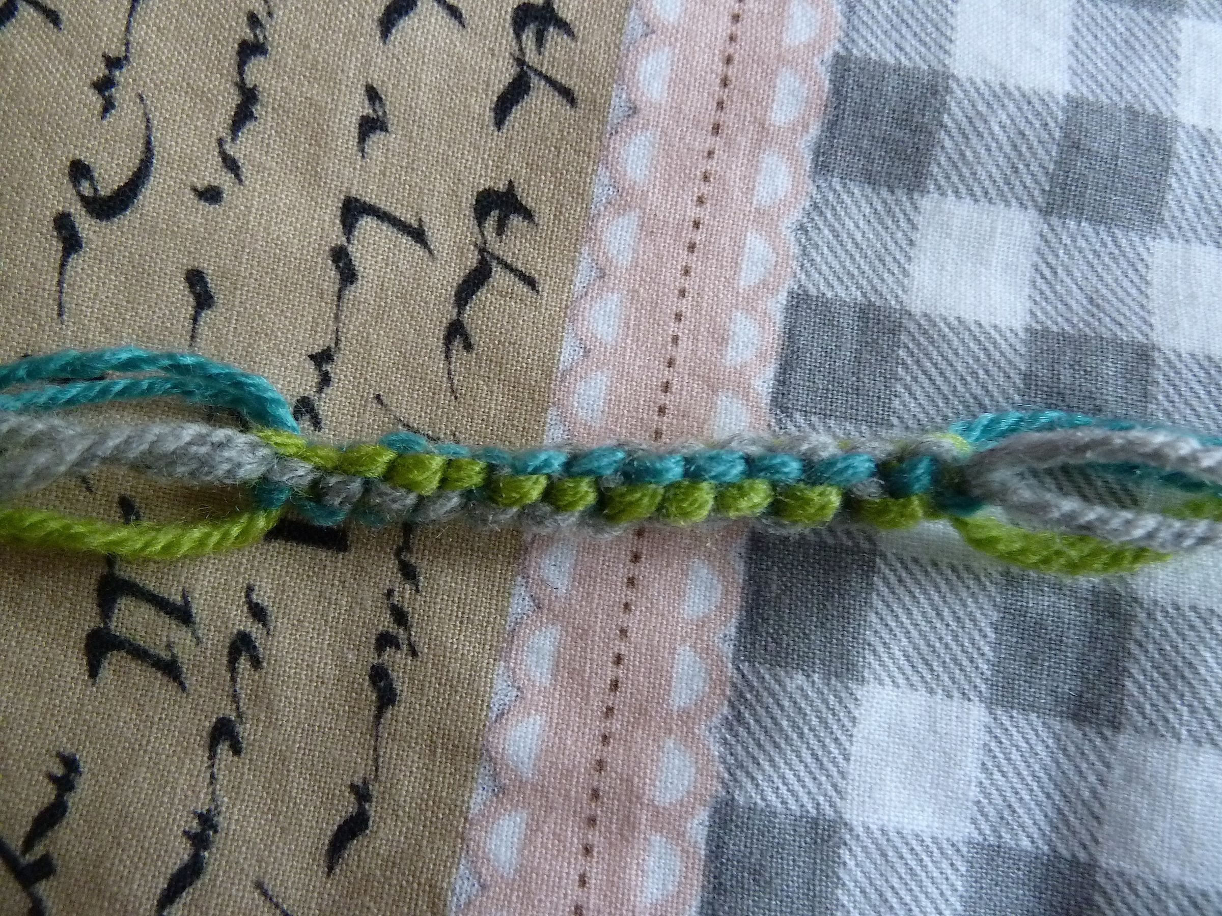 Scoubidou Bracelet : 6 Steps (with Pictures) - Instructables
