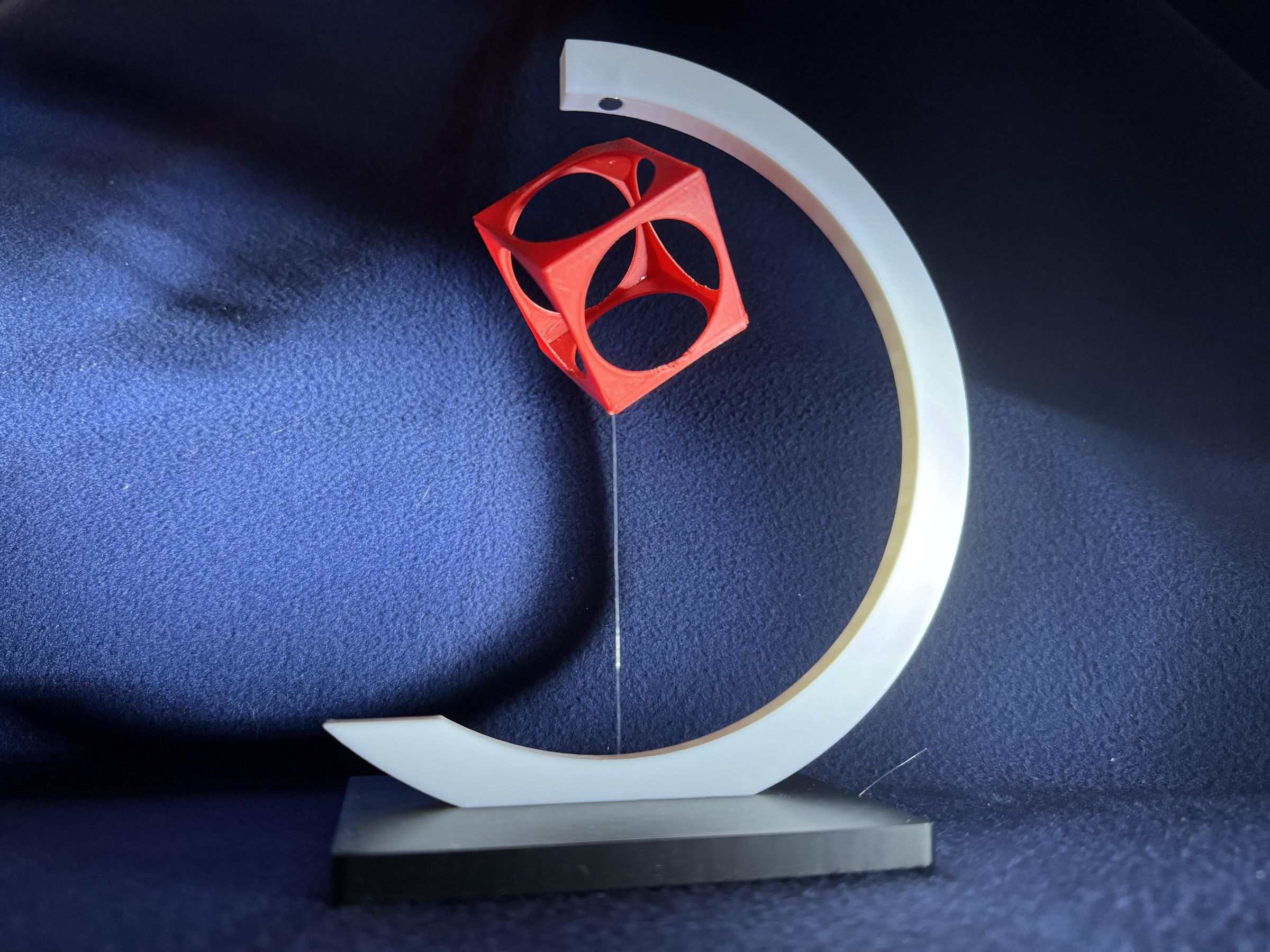 FLOATING CUBE - a Magnetic Illusion : 5 Steps (with Pictures ...