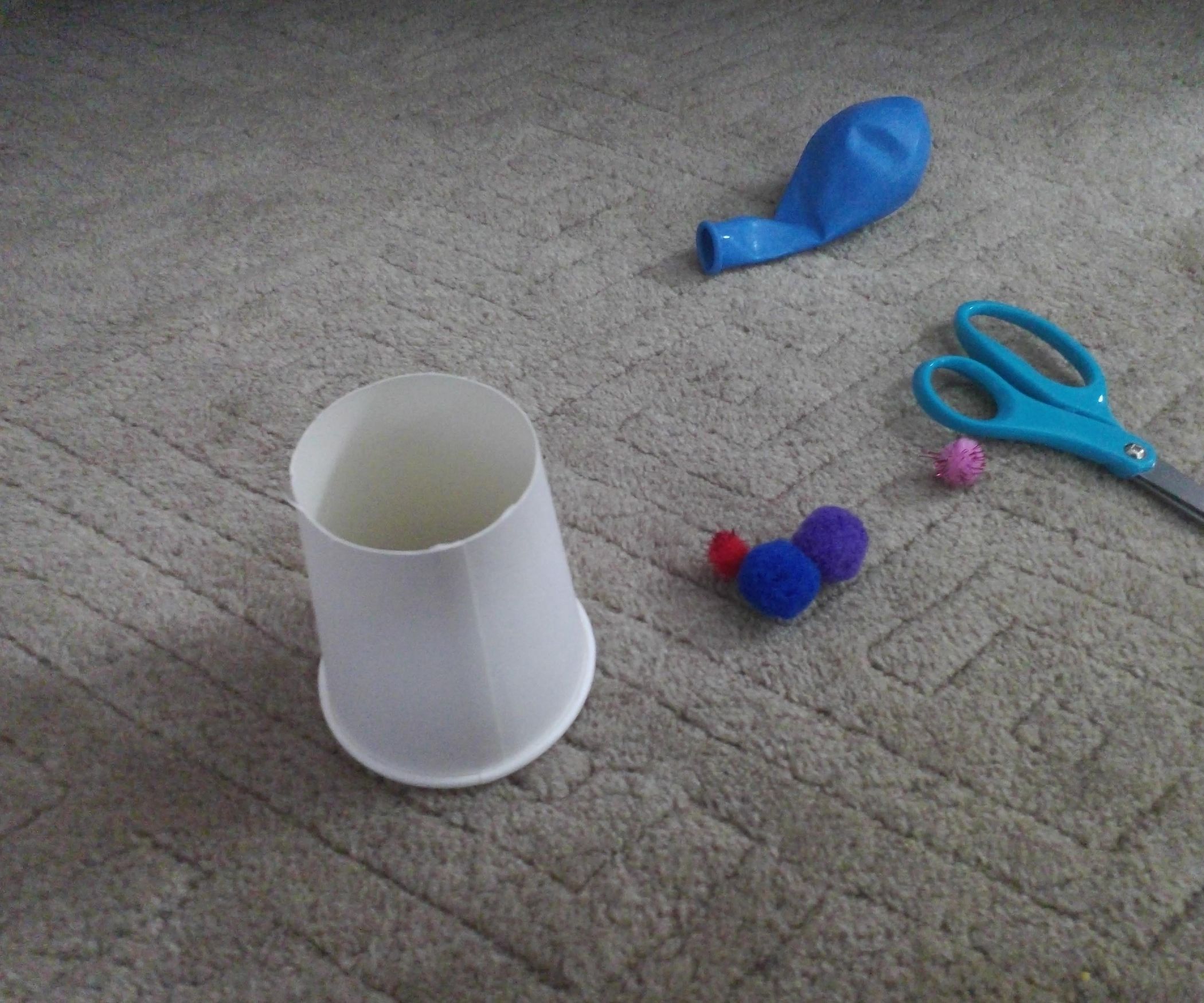 Pom Pom Launcher : 4 Steps - Instructables