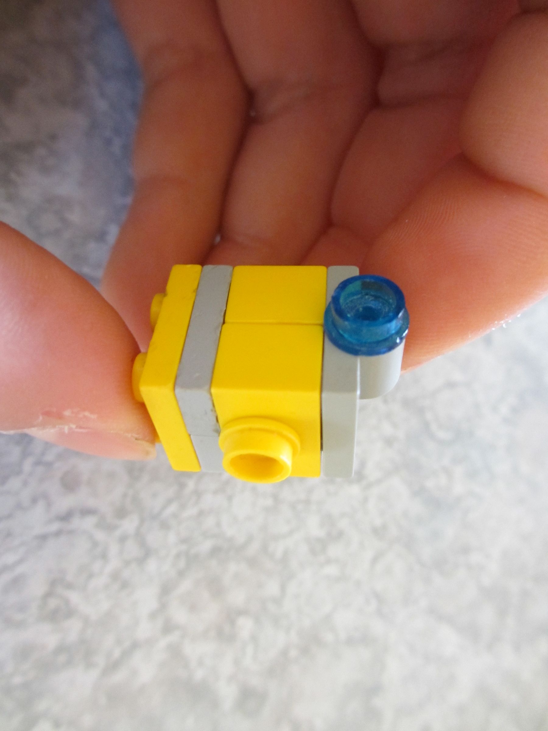 Lego Claptrap : 8 Steps - Instructables