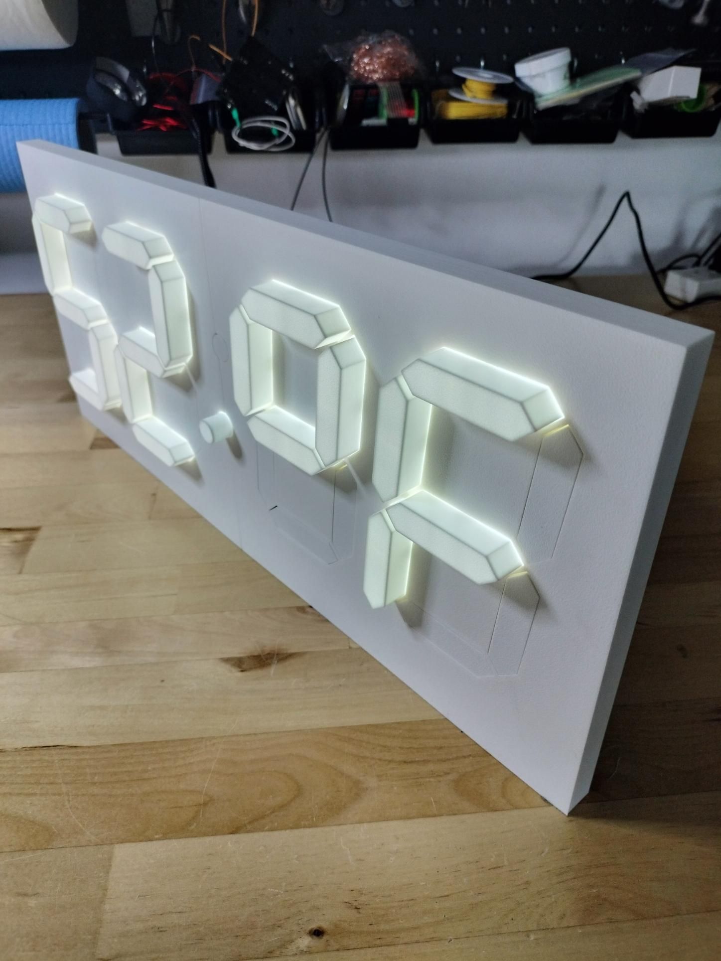 Kinetic Display : 16 Steps - Instructables