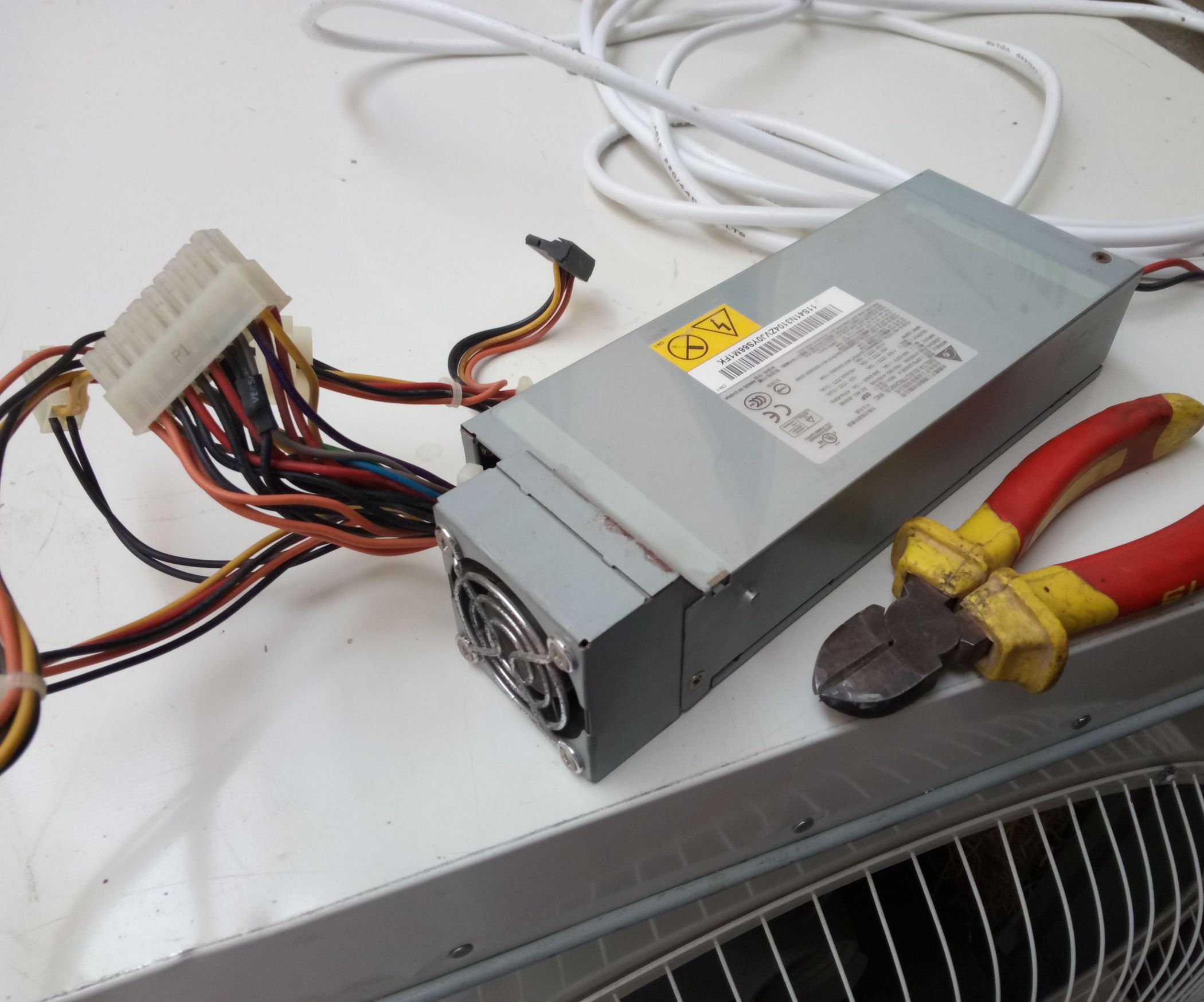 12V Air Cooler Power Up by Old PC Power Supply - Instructables