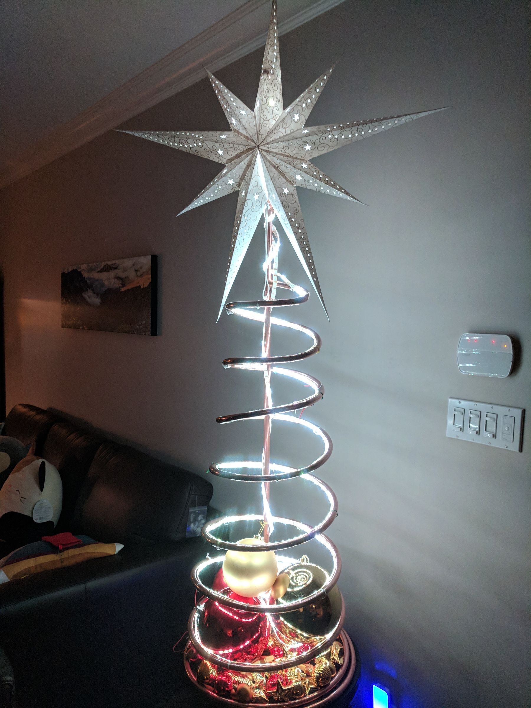 The Spiraling Christmas Tree : 5 Steps (with Pictures) - Instructables