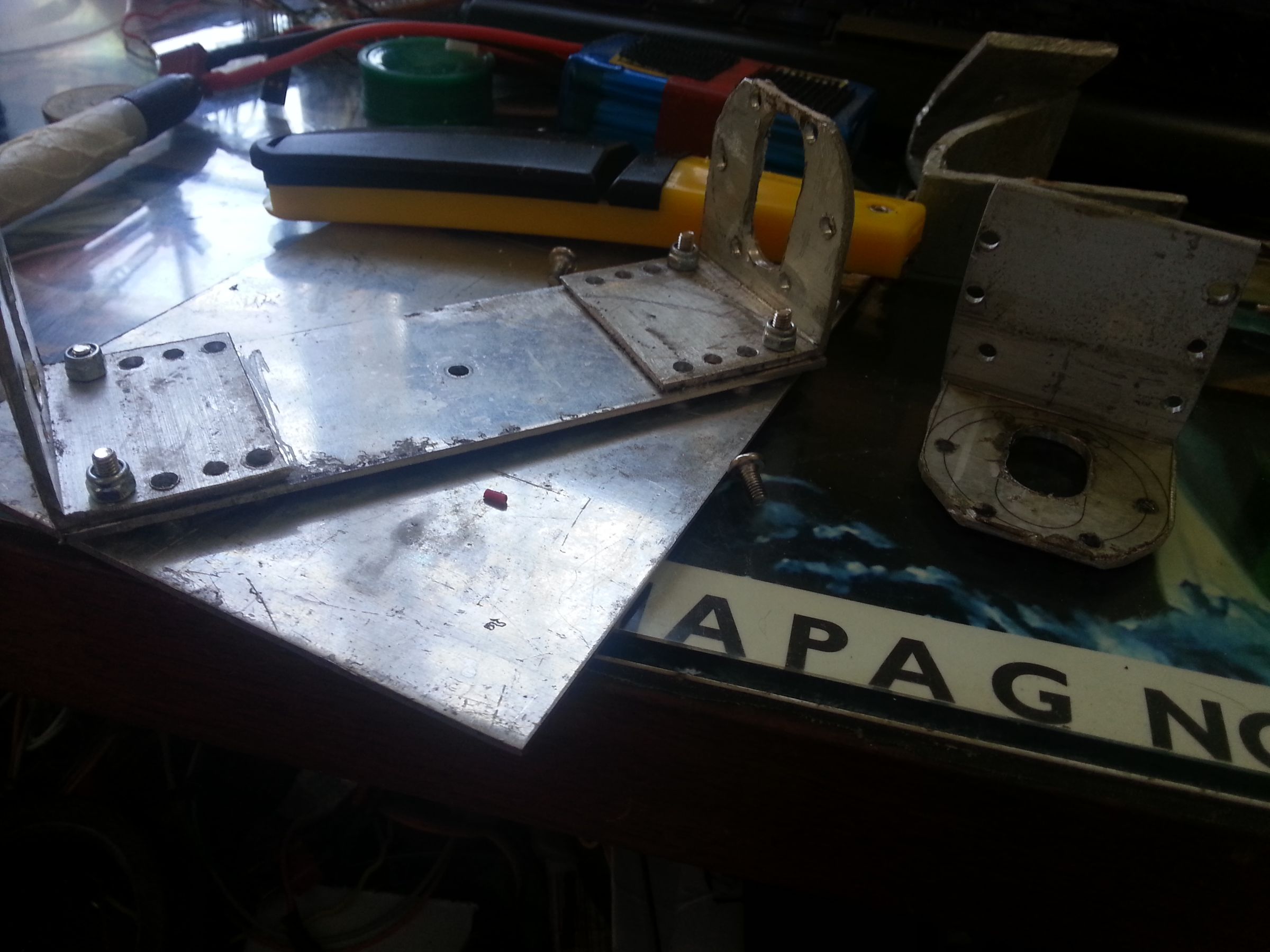 DIY Multipurpose Robot (Sumobot, Spybot, Mazebot, Bluetooth...) : 12 ...