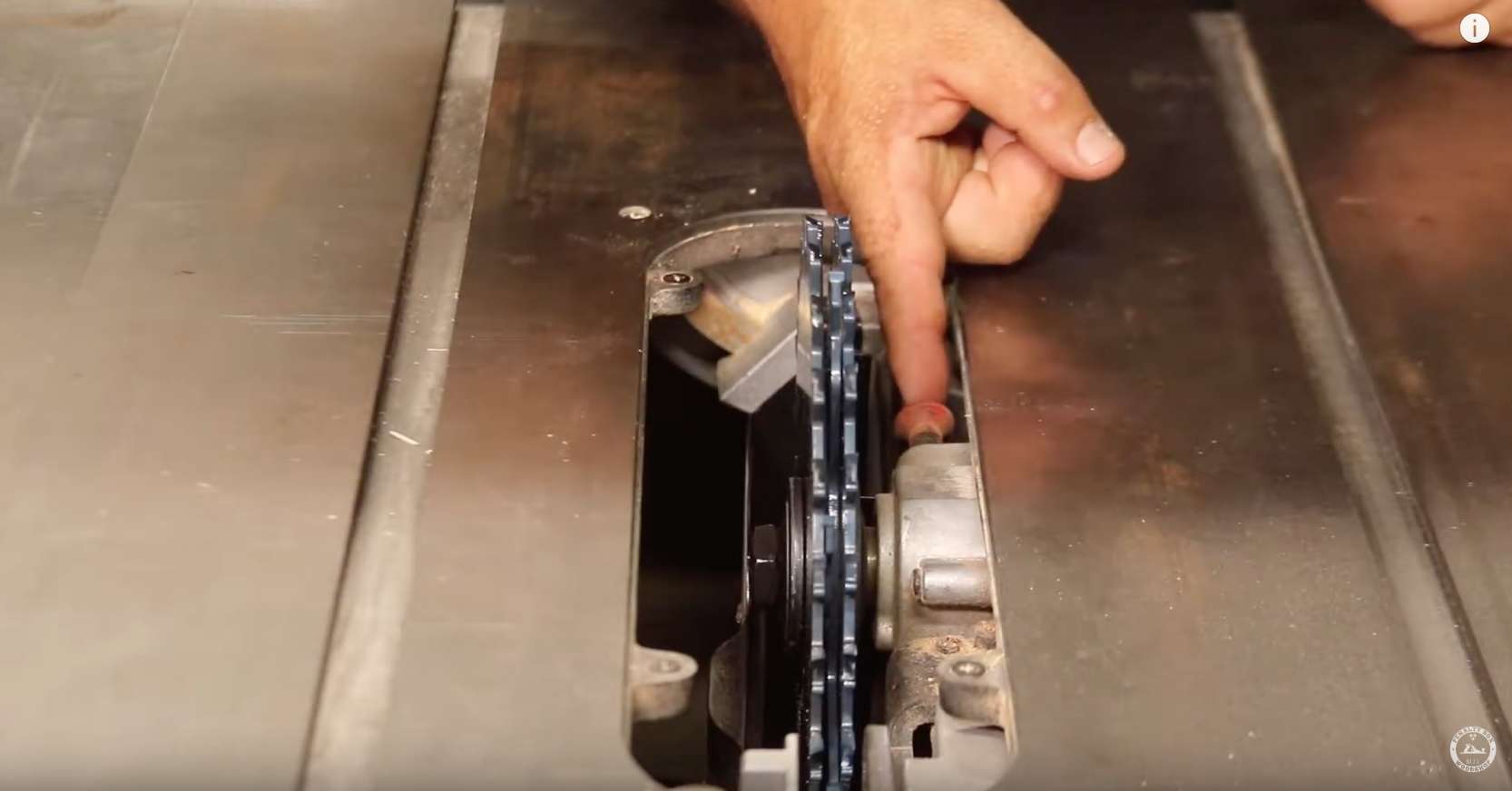How to Install and Use a Dado Stack : 7 Steps (with Pictures ...