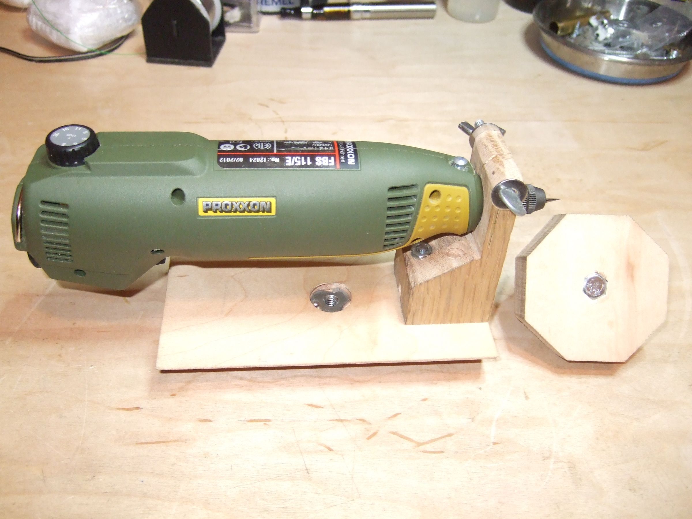 Garbage Can Dremel Router Table Table : 8 Steps (with Pictures ...