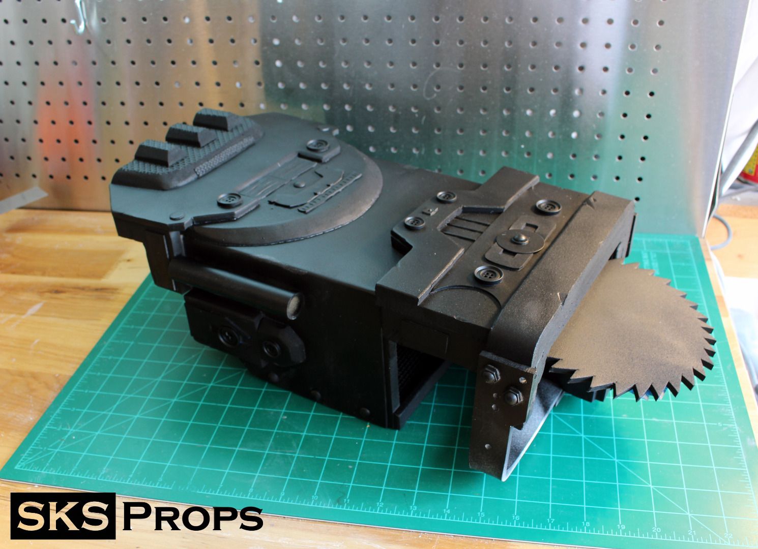 Turbo Kid Skeletron Cosplay Prop Weapon and Mask - SKS Props : 17 Steps ...