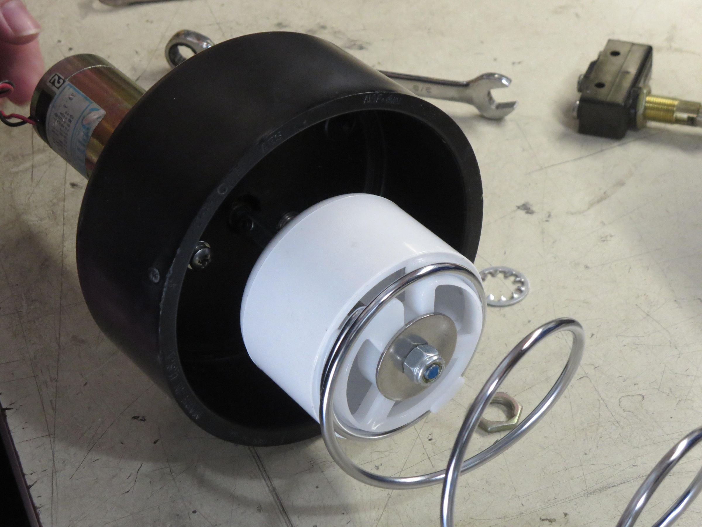 Remote Candy Dispenser : 12 Steps (with Pictures) - Instructables