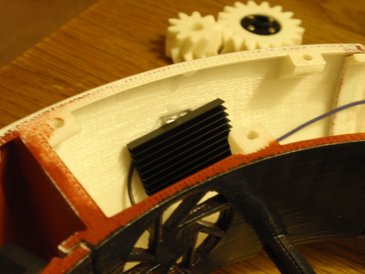 A Fully 3D Printable GlaDOS Robotic Ceiling Arm Lamp : 11 Steps (with ...