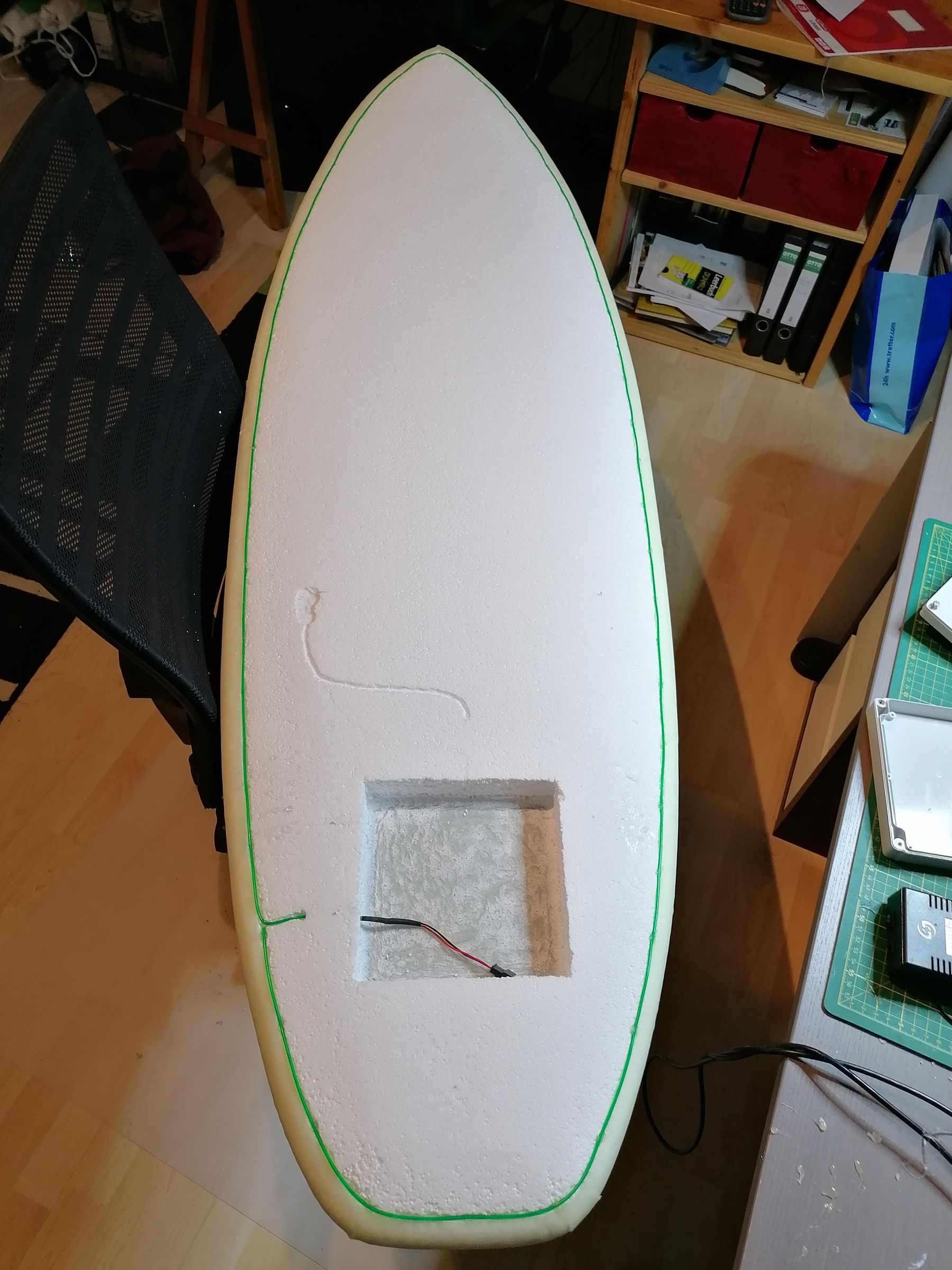 Electroluminescent & Glow-In-The-Dark Surfboard : 9 Steps (with ...