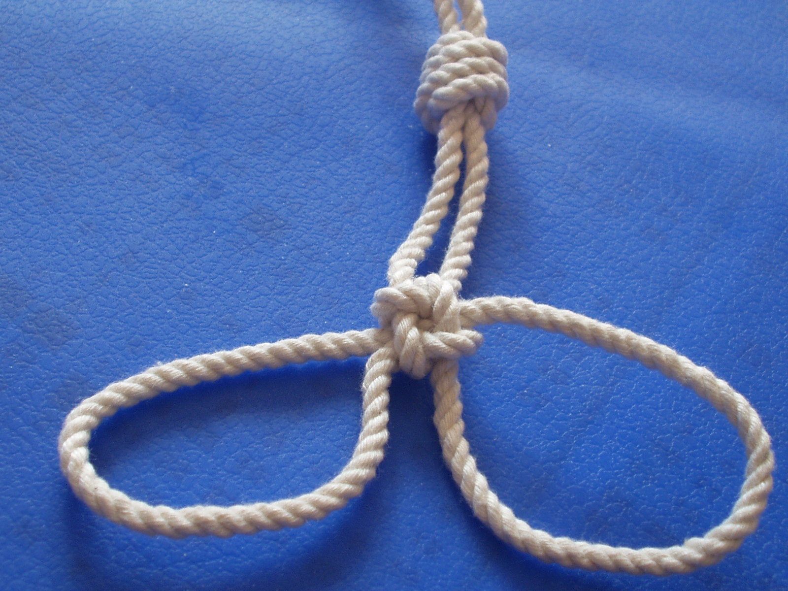 Double Friendship Knot : 6 Steps - Instructables