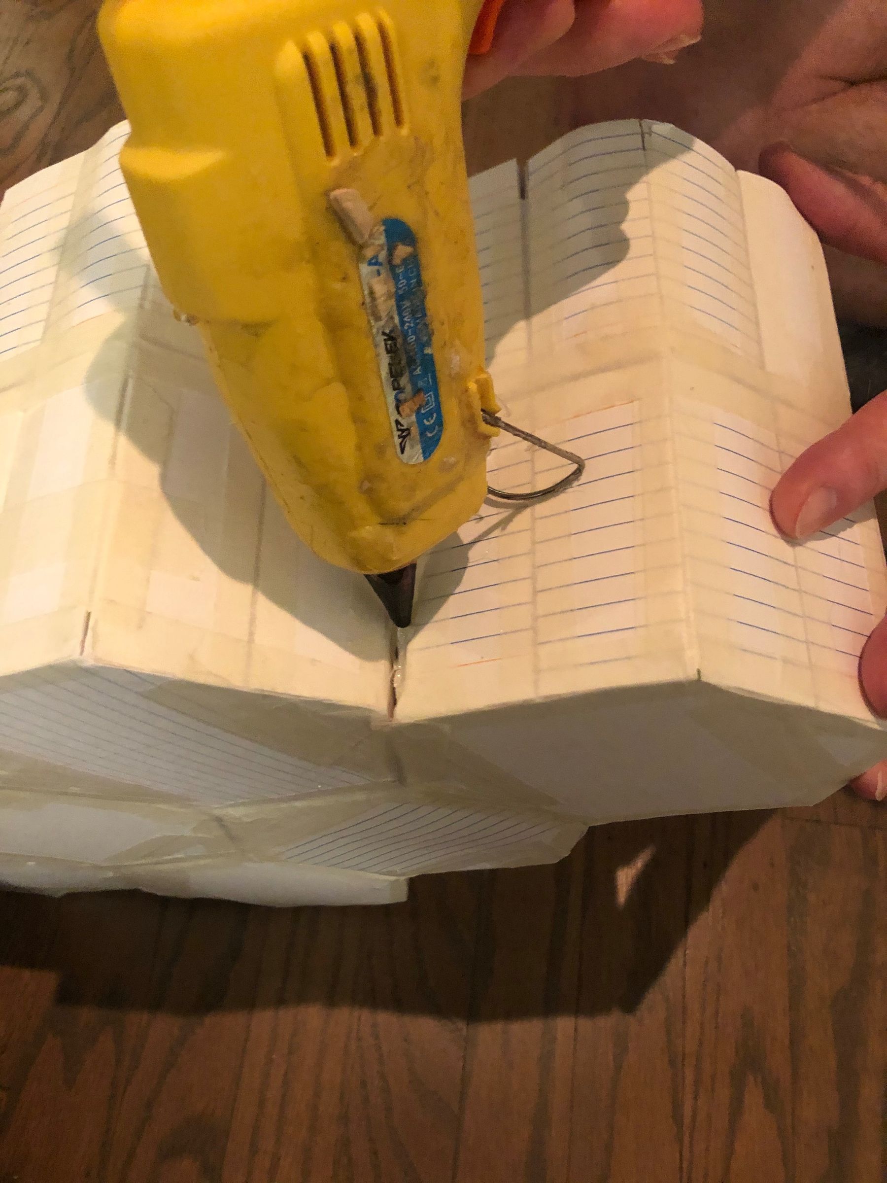 A Paper Chair That Can Be Sat On! : 6 Steps - Instructables