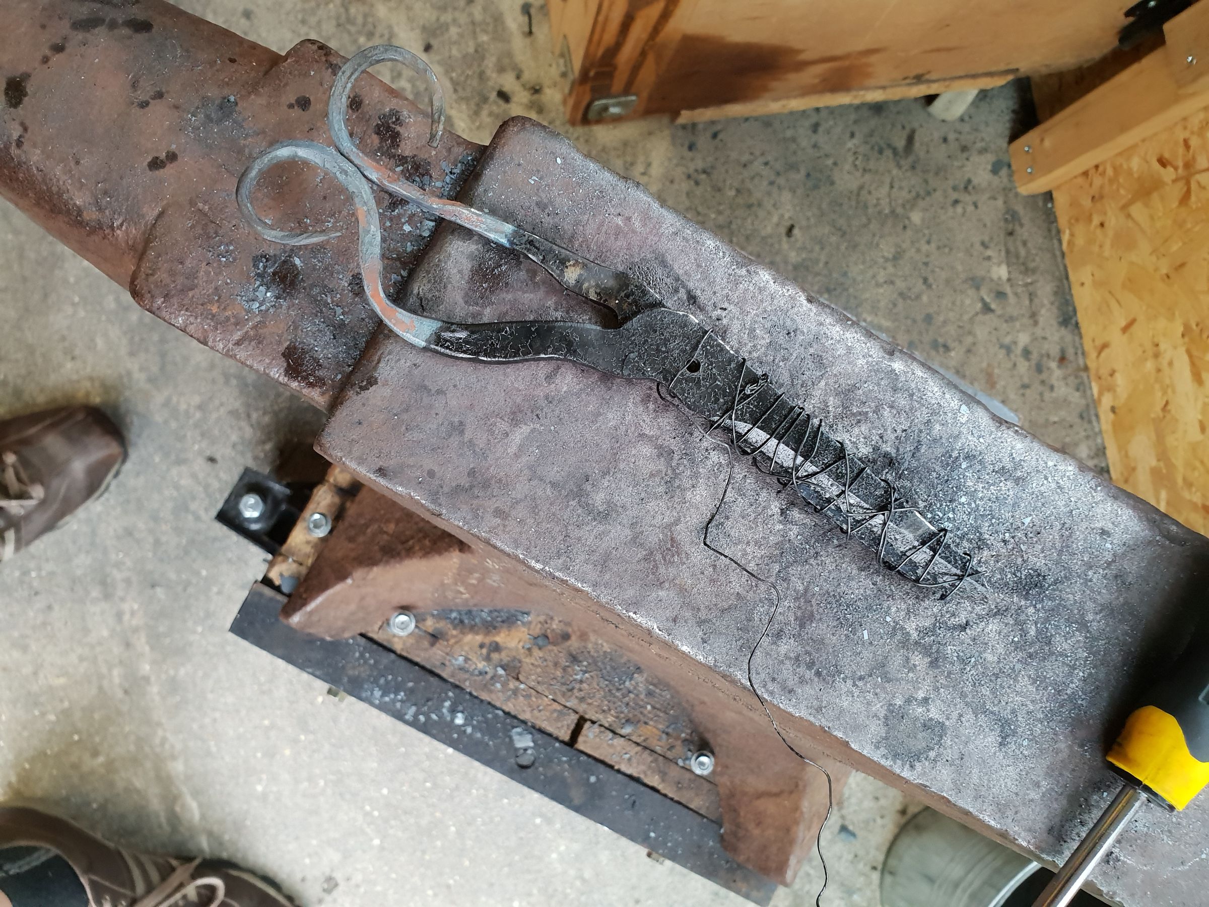 How to Make a Pair of Scissors : 15 Steps (with Pictures) - Instructables