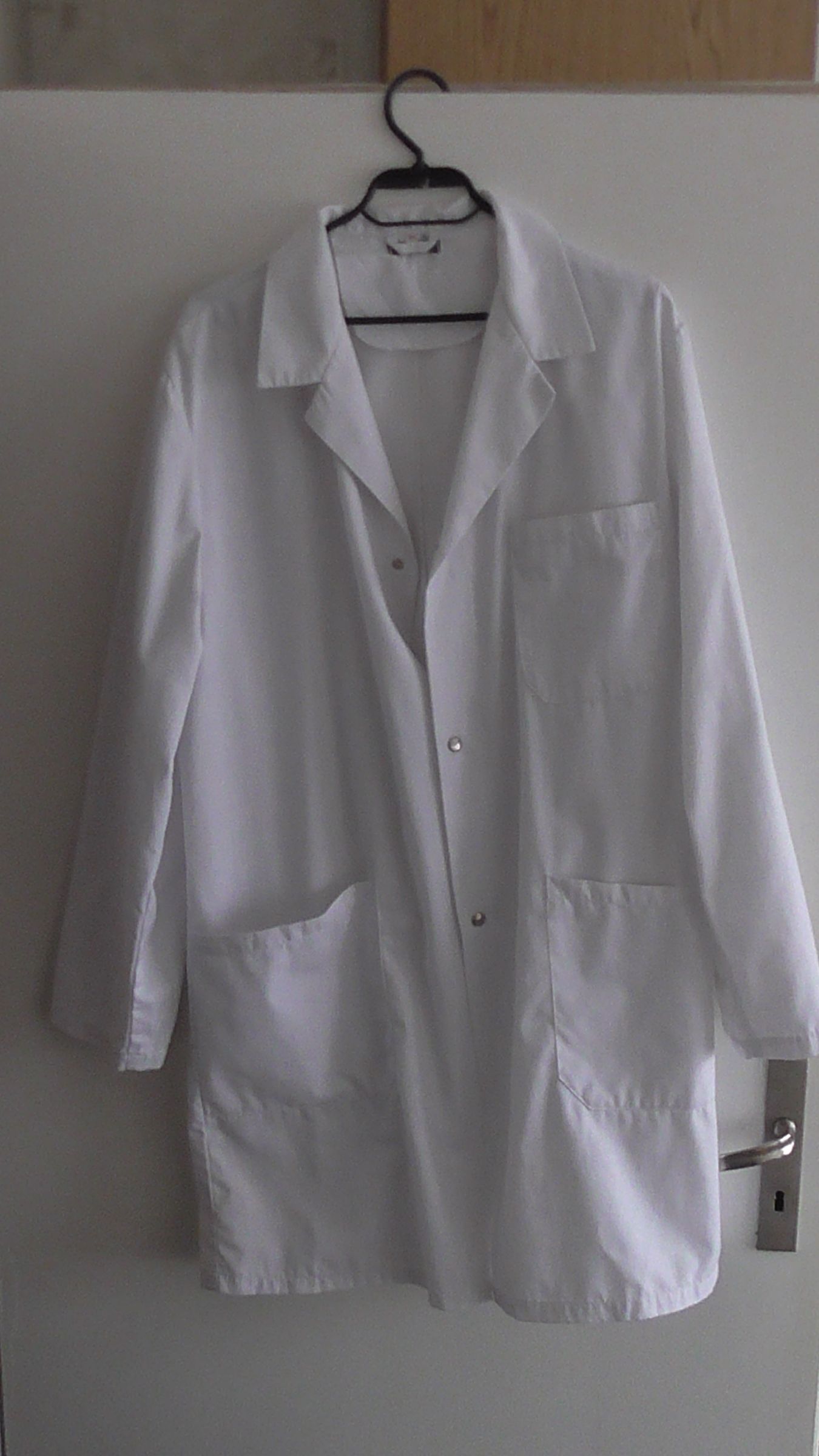 Basic Doctor Costume : 4 Steps - Instructables
