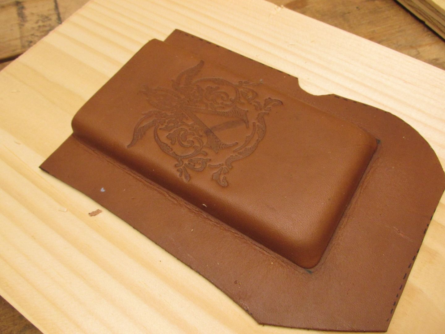 Wet Formed Leather Phone Case : 11 Steps (with Pictures) - Instructables