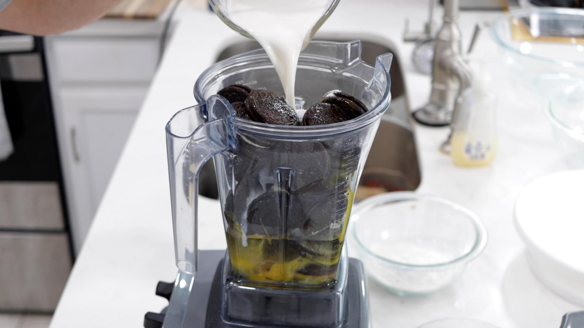 Oreo Bundt Cake : 6 Steps (with Pictures) - Instructables