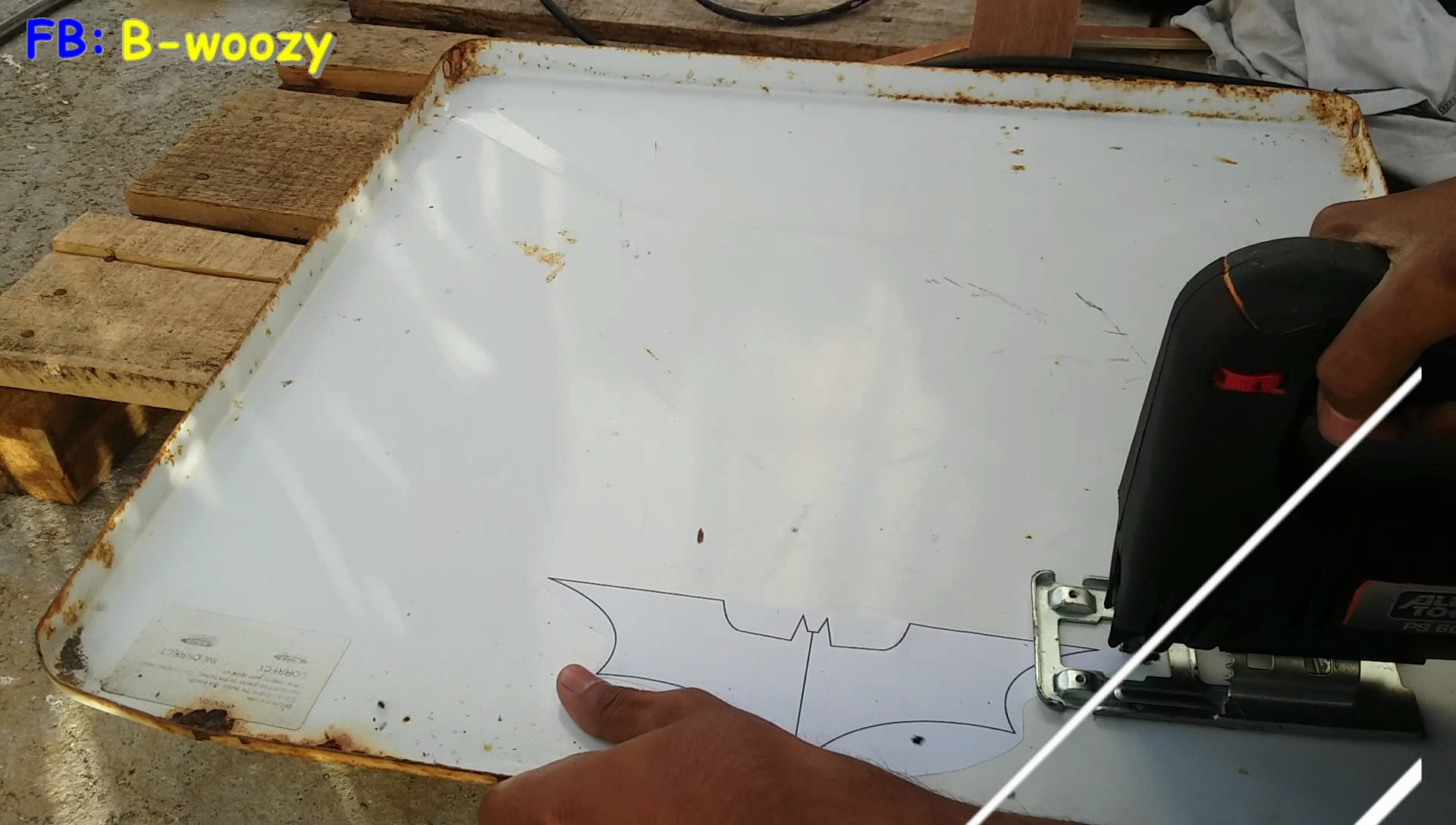 How to Make a DIY Batarang : 5 Steps (with Pictures) - Instructables