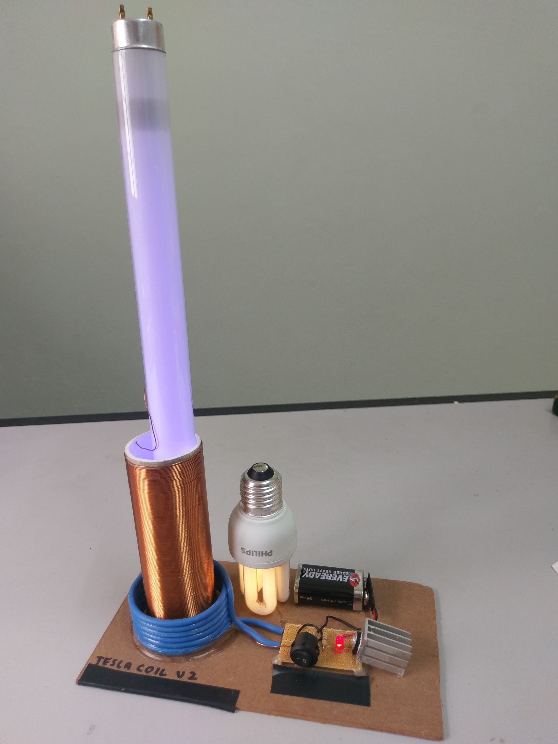 Make a Simple Portable Tesla Coil! : 5 Steps (with Pictures ...