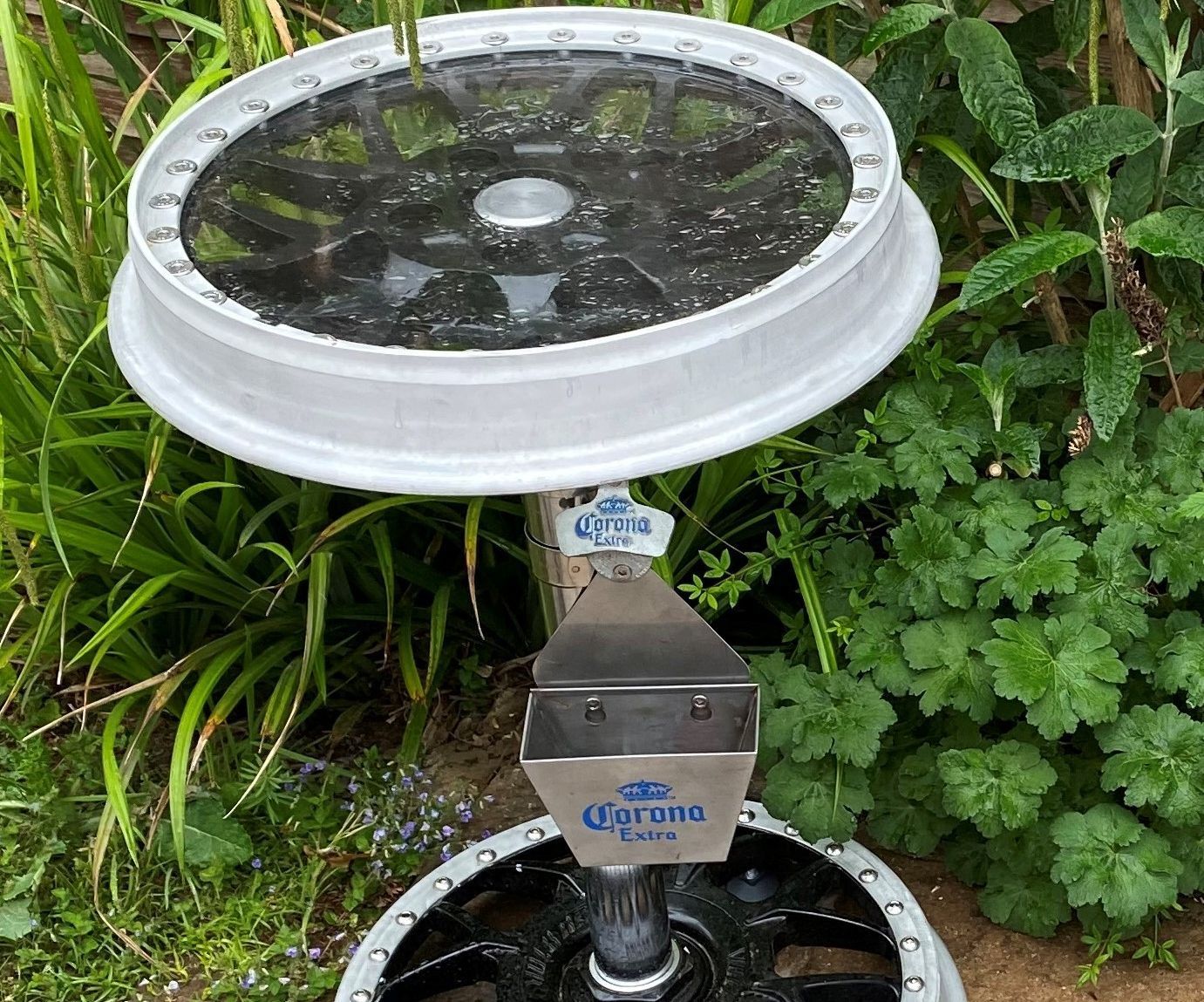 Small Garden Table - Automotive Theme : 5 Steps - Instructables