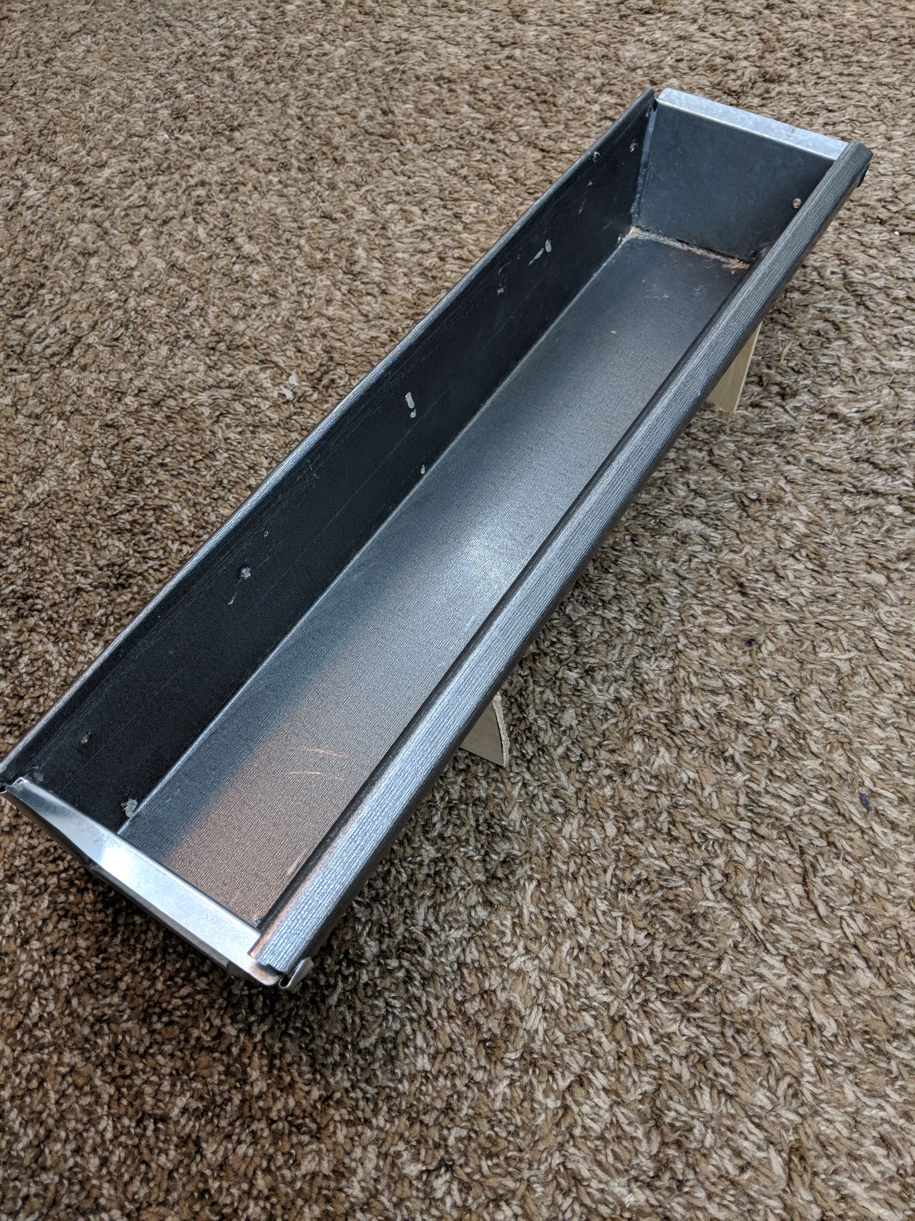 Automatic Chicken Feeder With Upcycled Gutter & Plywood : 15 Steps ...