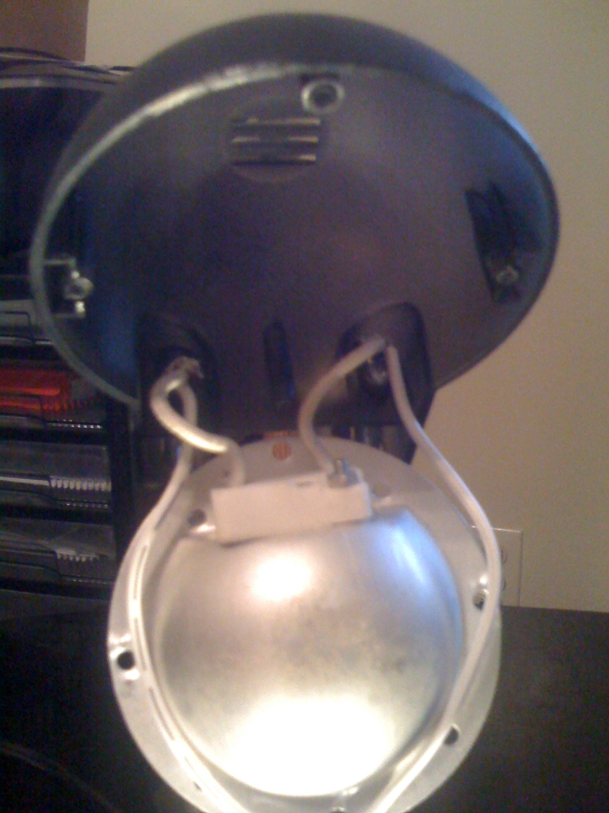 Halogen Lamp LED Retrofit : 6 Steps - Instructables