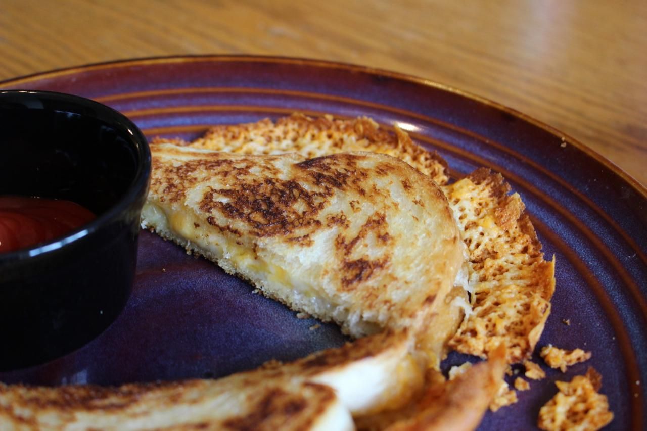 Extreme Cheese Ring Grilled Cheese : 4 Steps (with Pictures ...
