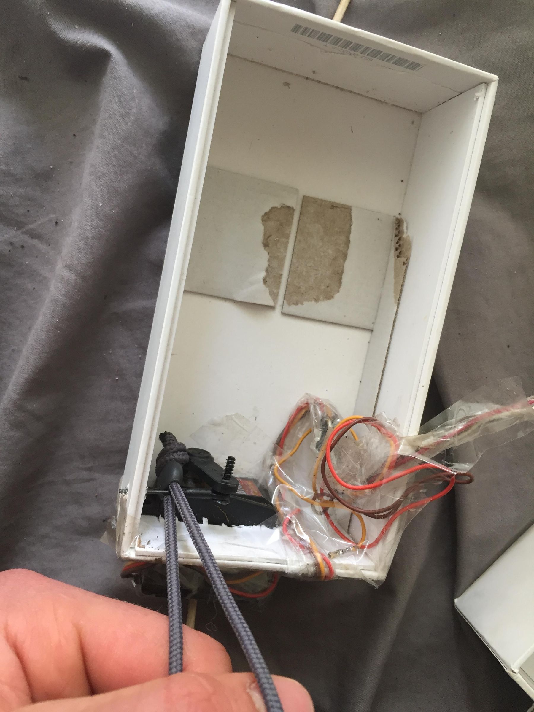 Remote Servo Dropper for Drone Fishing Super Neat : 7 Steps - Instructables