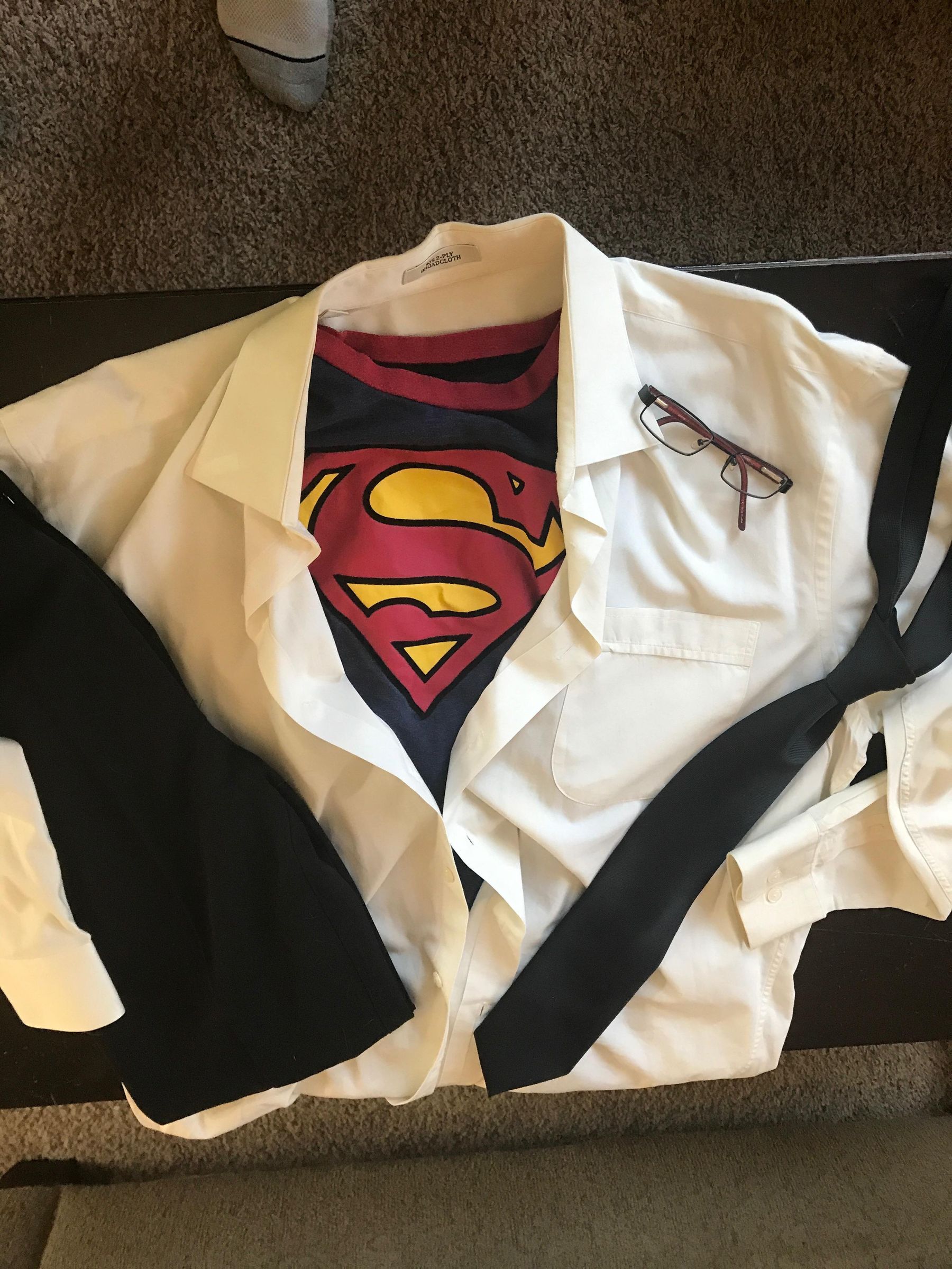 Clark Kent Halloween Costume From Scratch : 8 Steps - Instructables