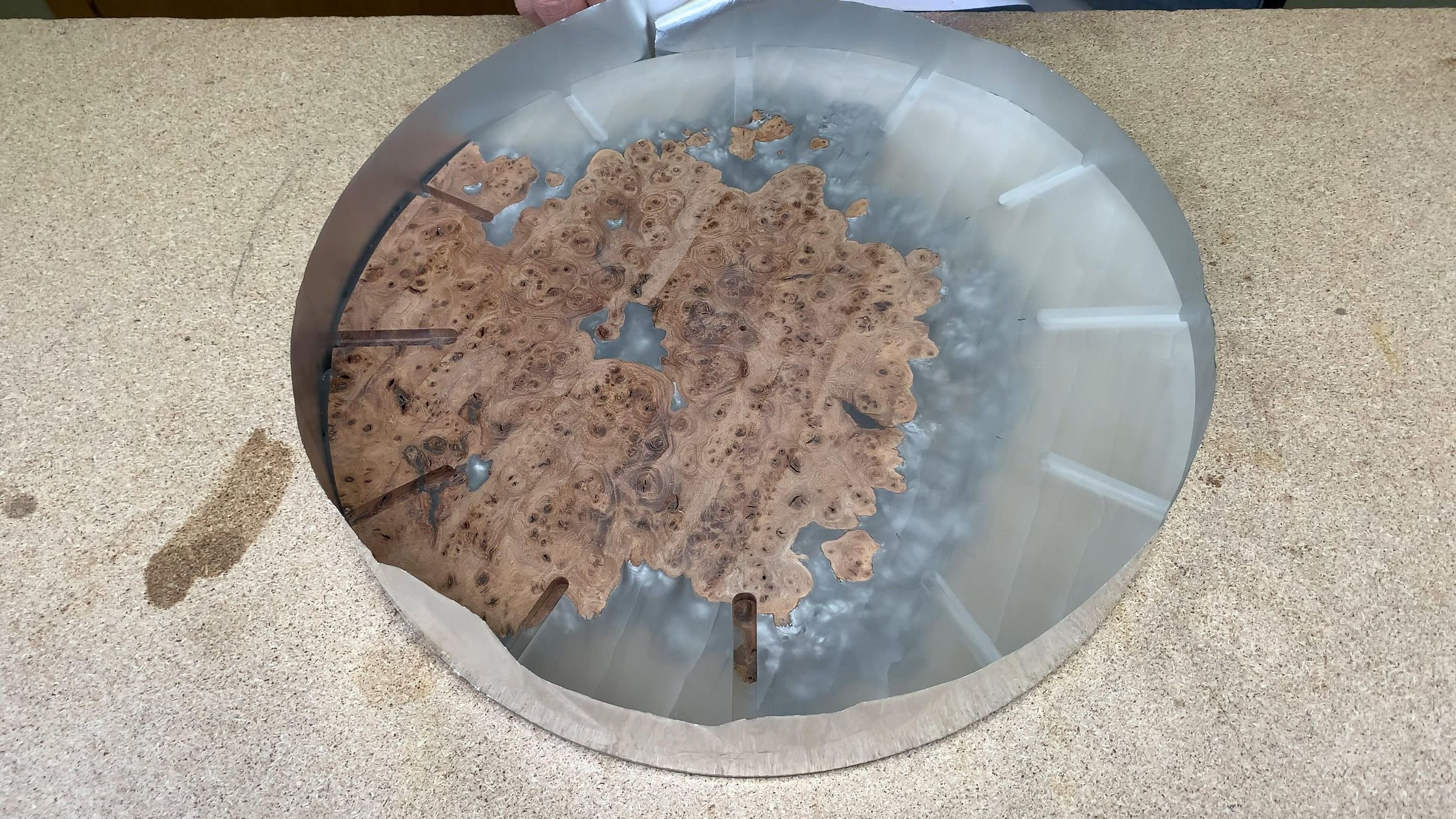 Frosted Epoxy Resin Clock : 20 Steps (with Pictures) - Instructables