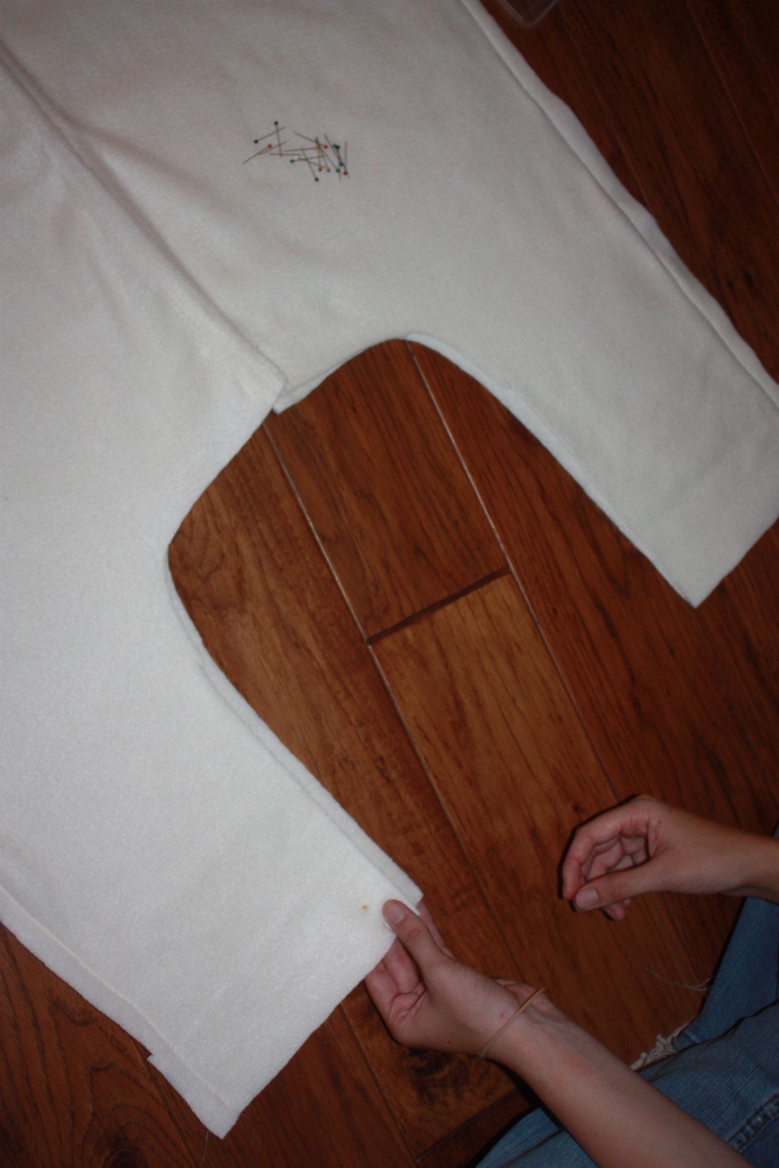 "Snuggie" Character Costume : 19 Steps (with Pictures) - Instructables